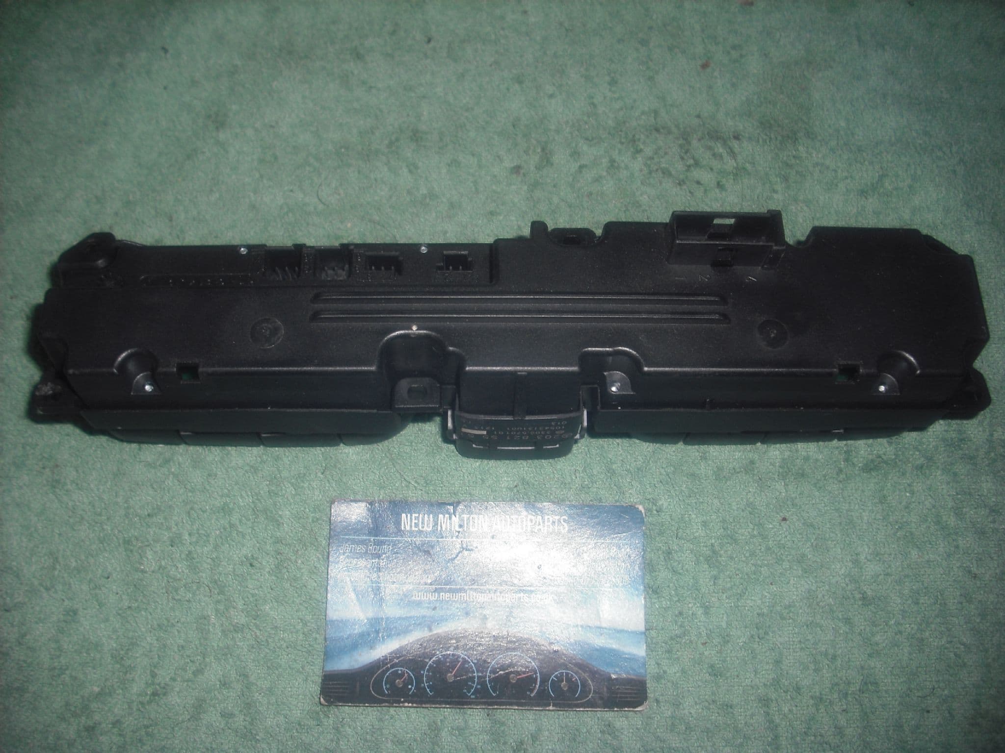 2038215551 A GENUINE MERCEDES BENZ CLK W203 W208 HAZARD WARNING FLASHER ...