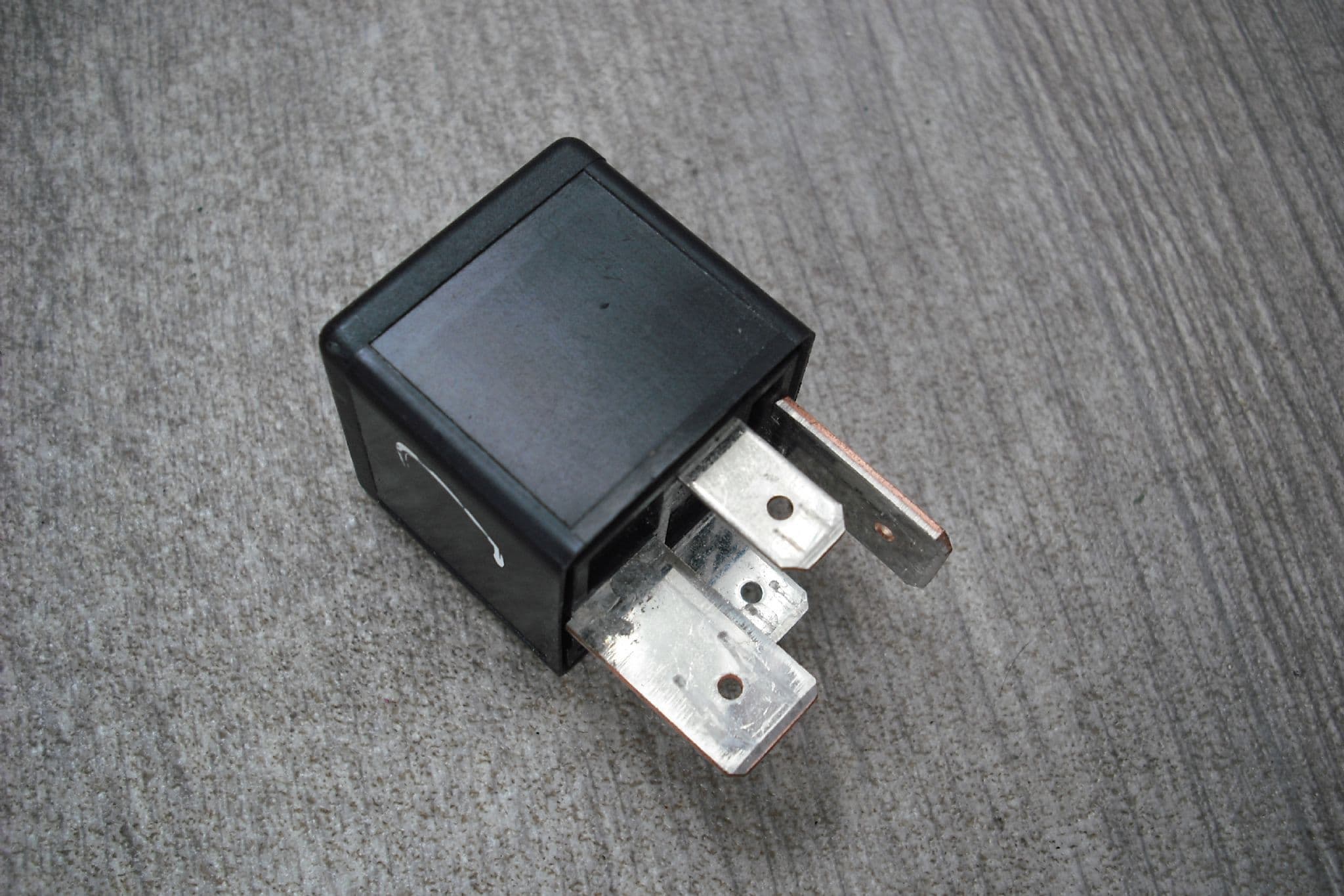 7700821864 12V 70A RENAULT MASTER LAGUNA MEGANE CLIO RELAY