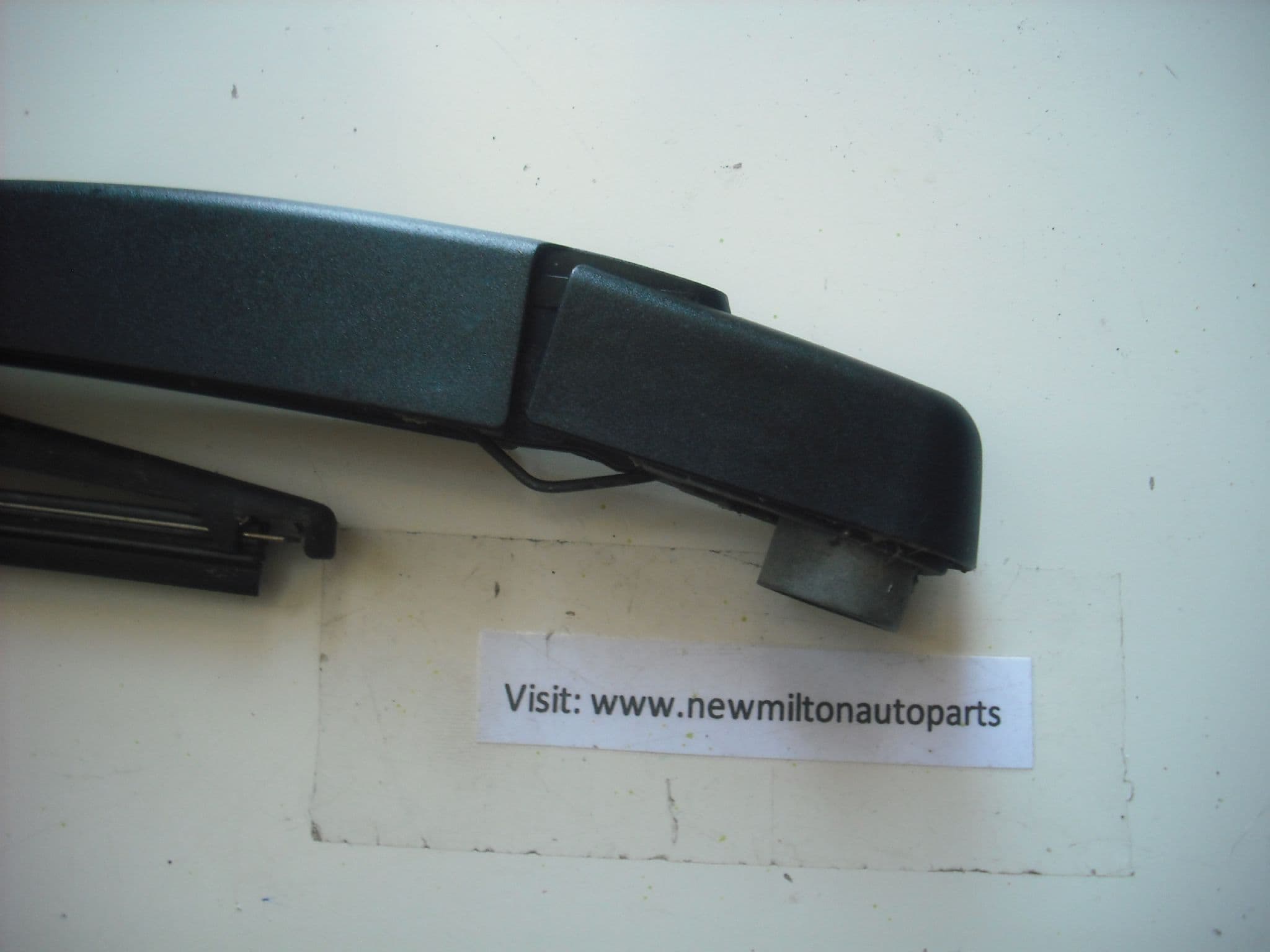 800 12 977 B RENAULT CLIO MK2 ESTATE RERA WINDOW WIPER ARM AND BLADE
