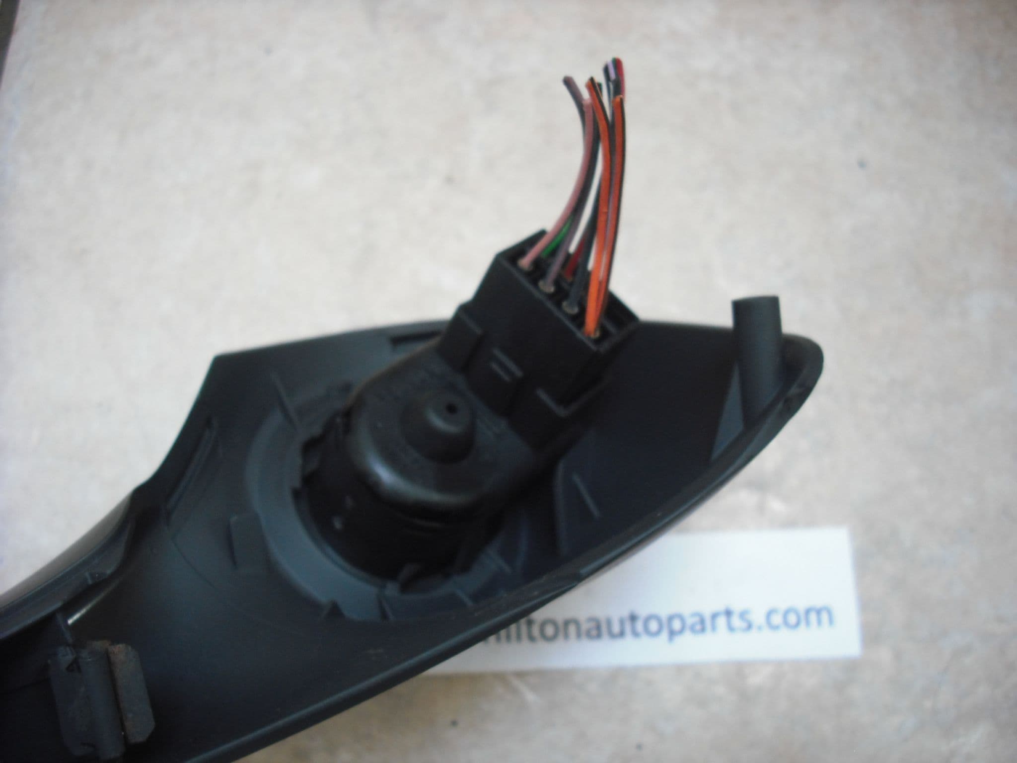 8200002442B A RENAULT CLIO MK3 UK DRIVER DOOR ELECTRIC DOOR MIRROR SWITCH