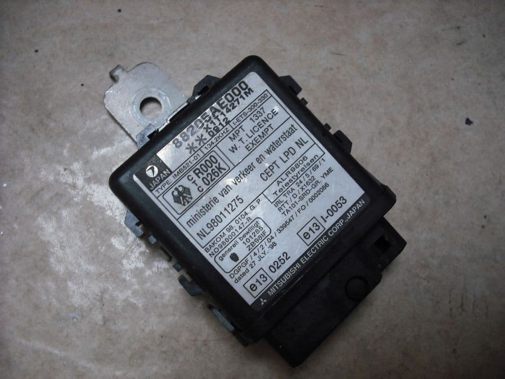 88205AE000 A SUBARU IMPREZA CLASSIC KEYLESS ENTRY MODULE