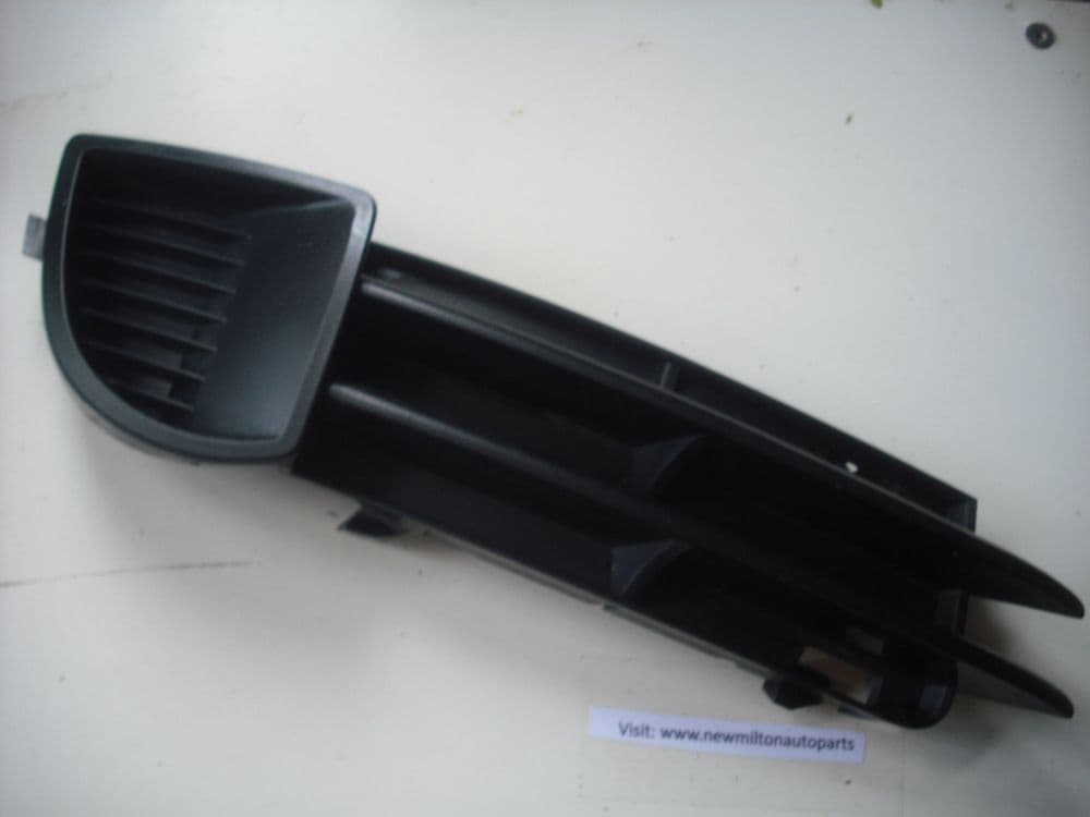 8P4 807 682A AUDI A3 8P FRONT BUMPER FRONT COVER MOULDING RIGHT SIDE