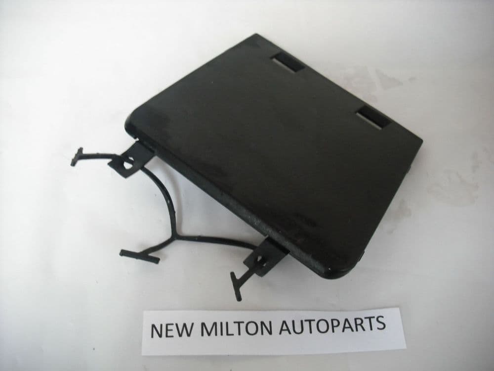 9082850 A GENUINE SAAB 9000 CSE FRONT BUMPER TOWING EYE COVER BLACK