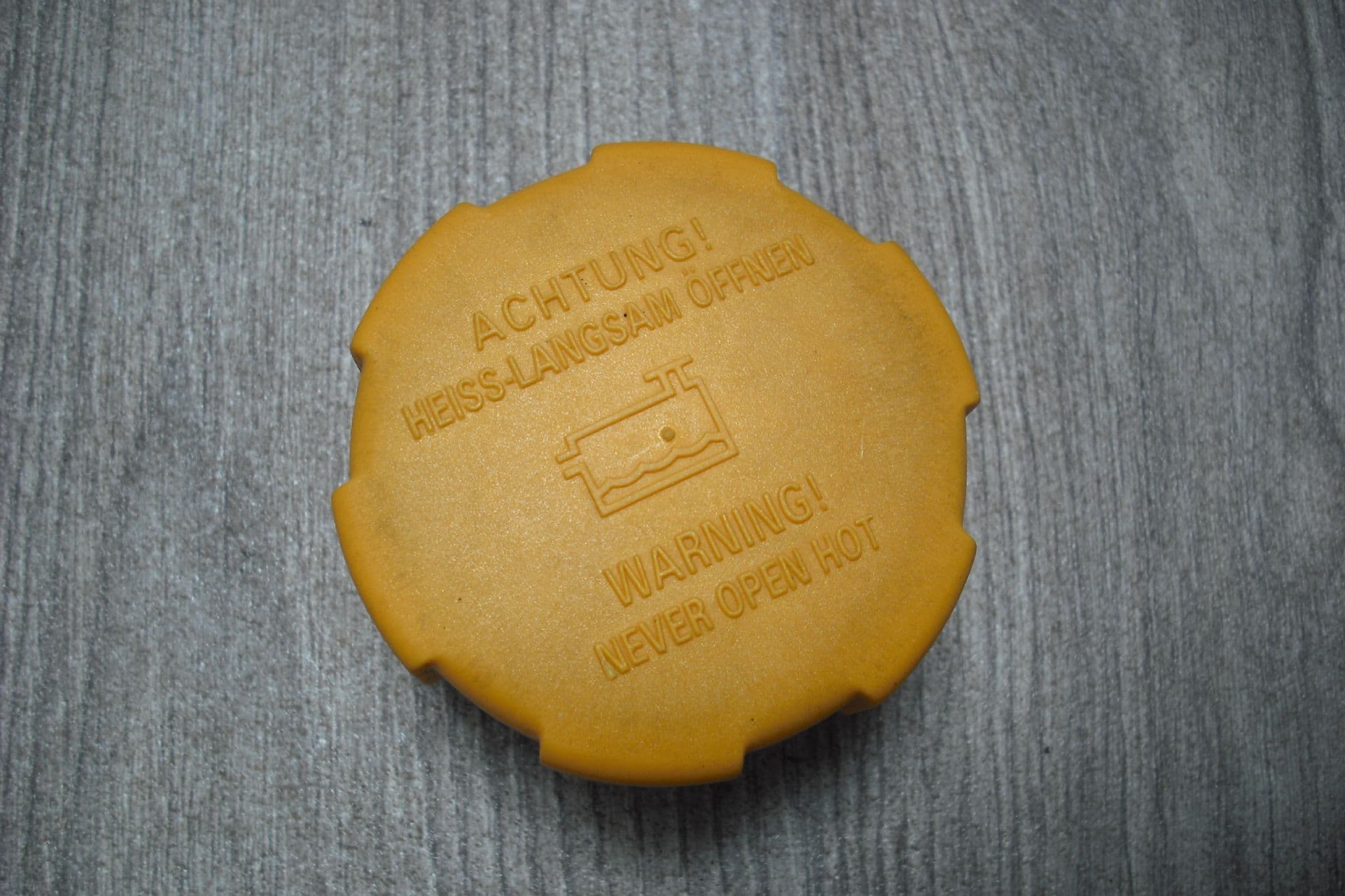 9202799 8715350 A GENUINE VAUXHALL ASTRA H MK5 WATER COOLANT EXPANSION ...