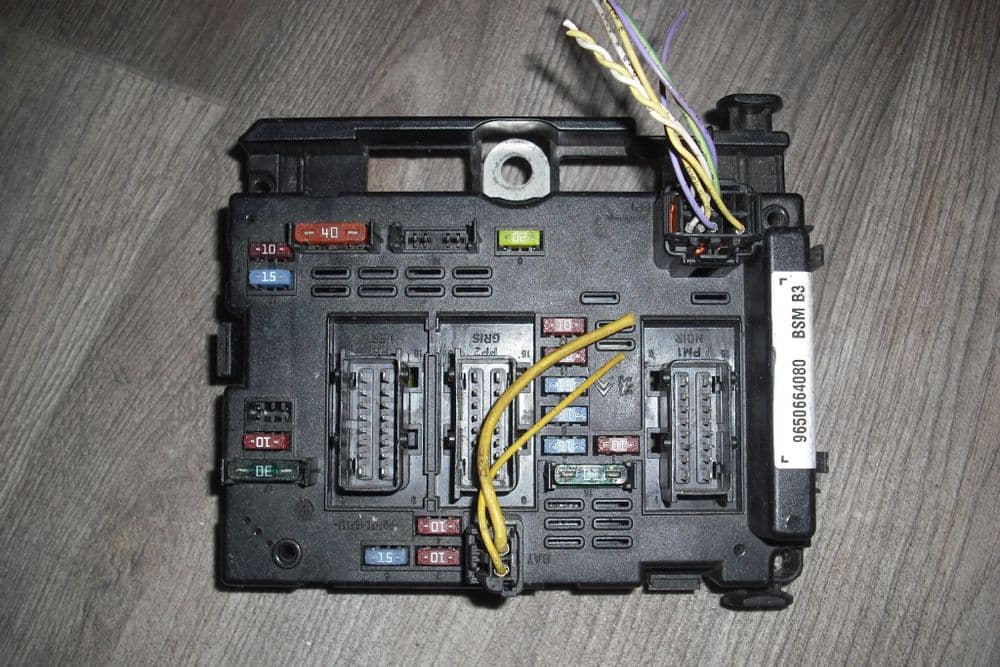9650664080 BSM B3 PEUGEOT 206 AND 307 FUSE BOX CONTROL MODULE