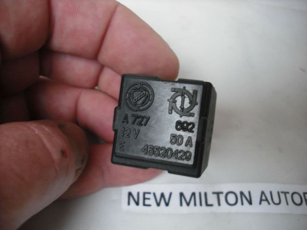 A GENUINE ALFA 146 147 156 RELAY A727 46520429 12V 50A