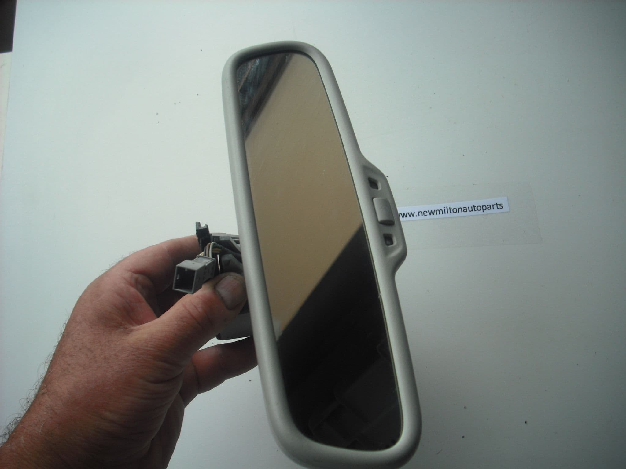 A GENUINE AUDI A3 8P 8P4 INTERIOR AUTO DIMMING REAR VIEW MIRROR