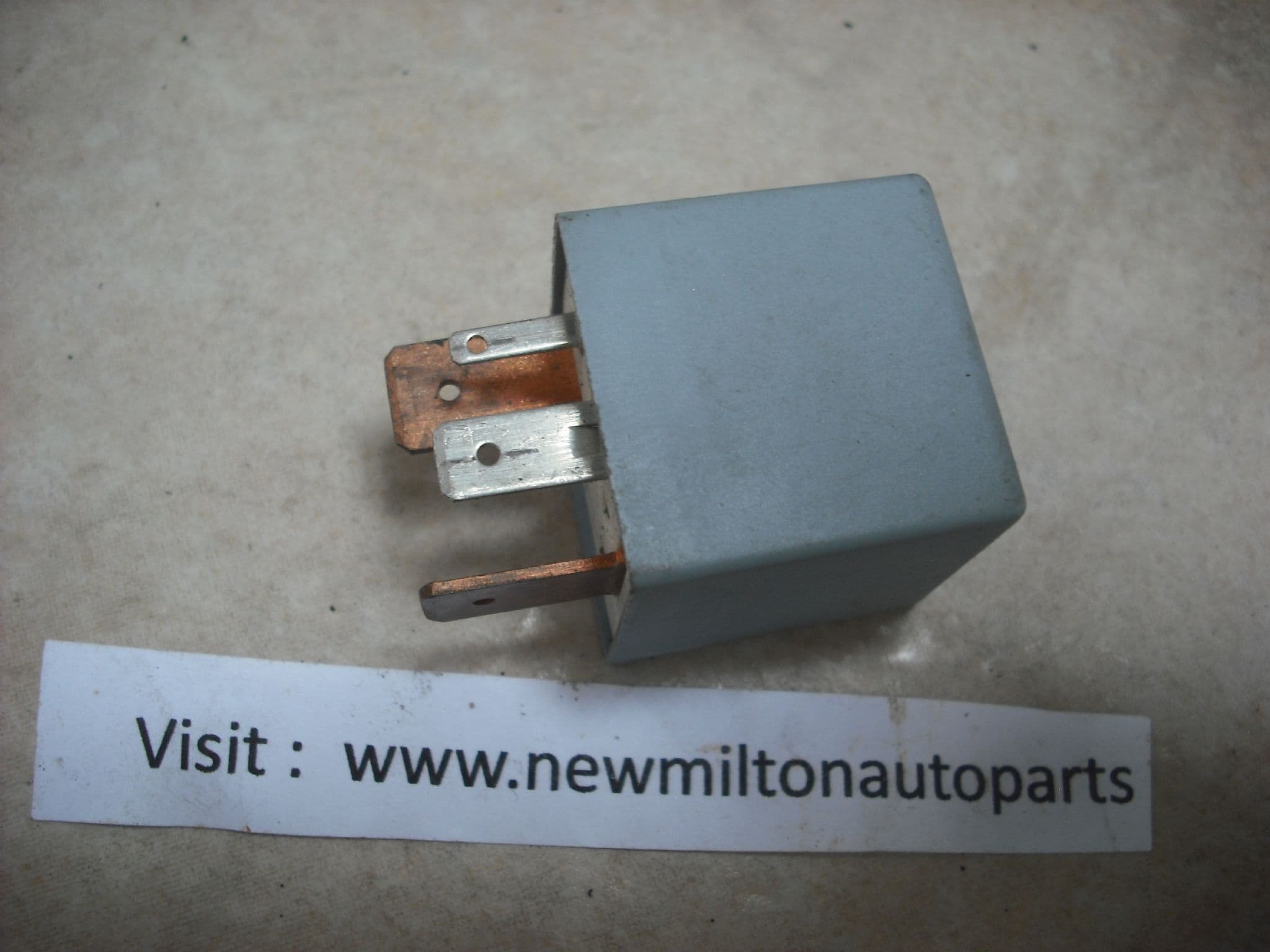 A GENUINE AUDI A3 DIESEL GLOW PLUG RELAY 103 357911253 357 911 253