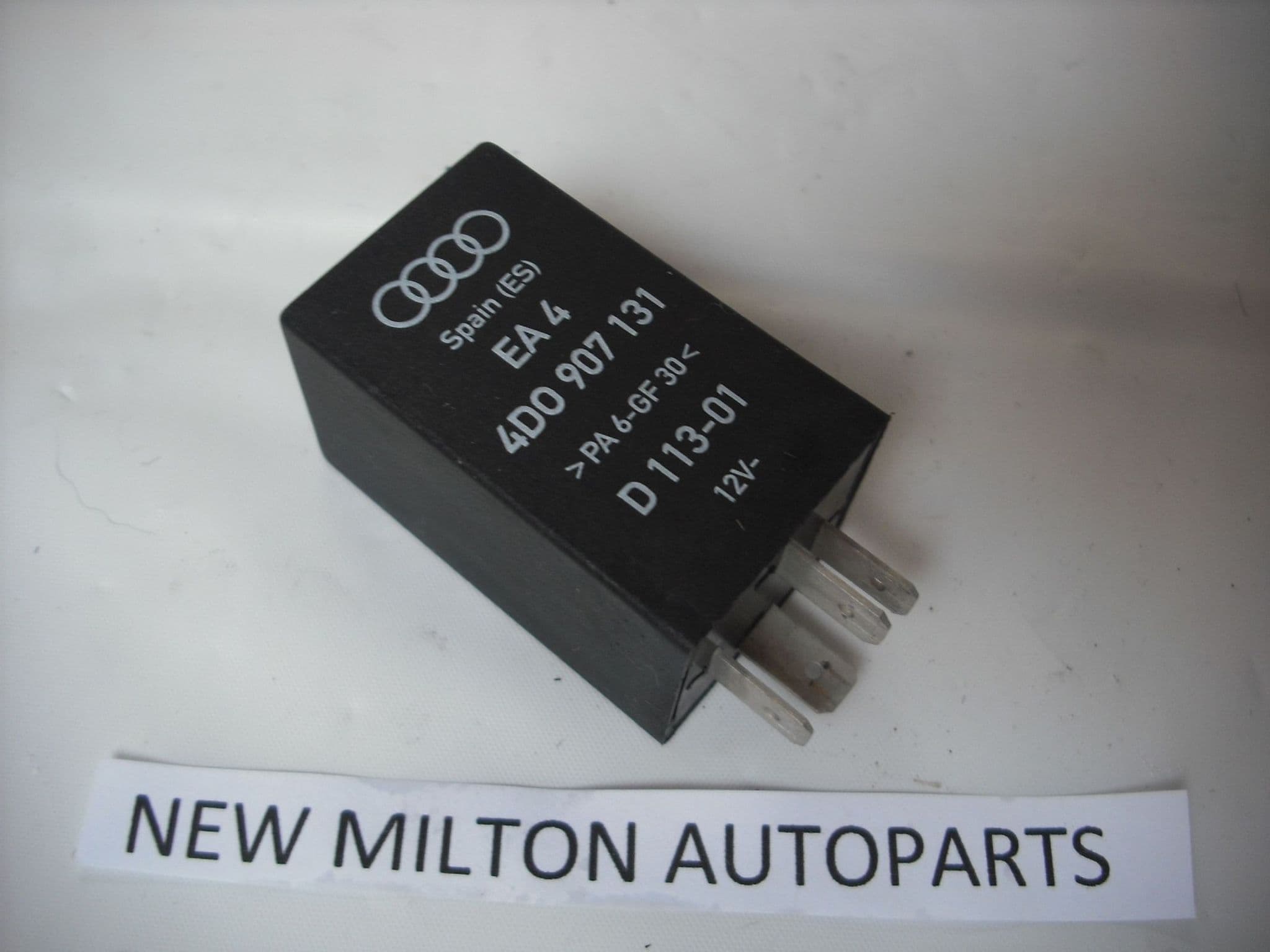 A GENUINE AUDI A3 MK1 INTERIOR ROOF LIGHT LAMP DELAY RELAY 382 EA4 4D0 ...