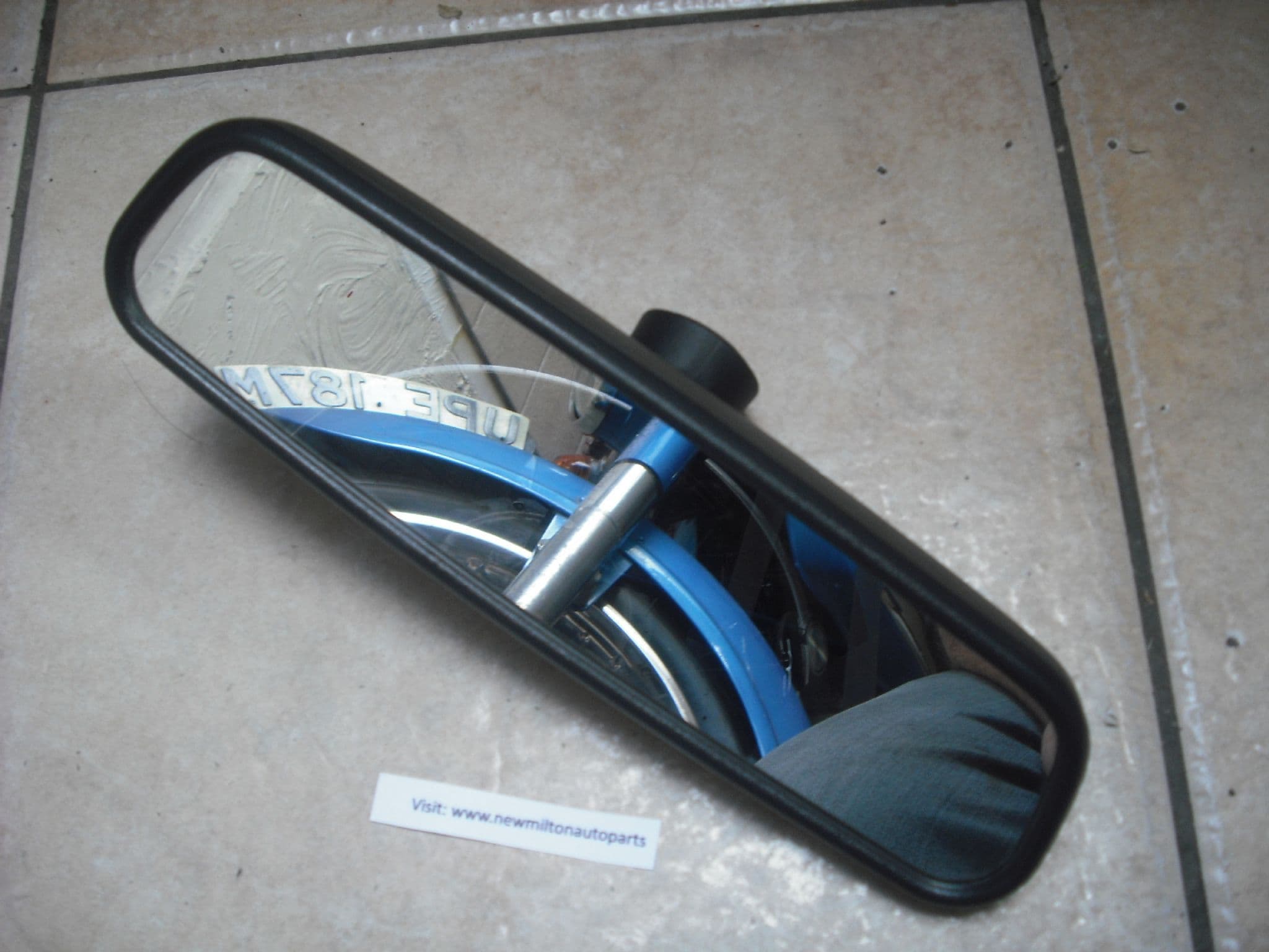 A GENUINE AUDI A4 B6 SALOON AND CONVERTIBLE INTERIOR REAR VIEW MIRROR