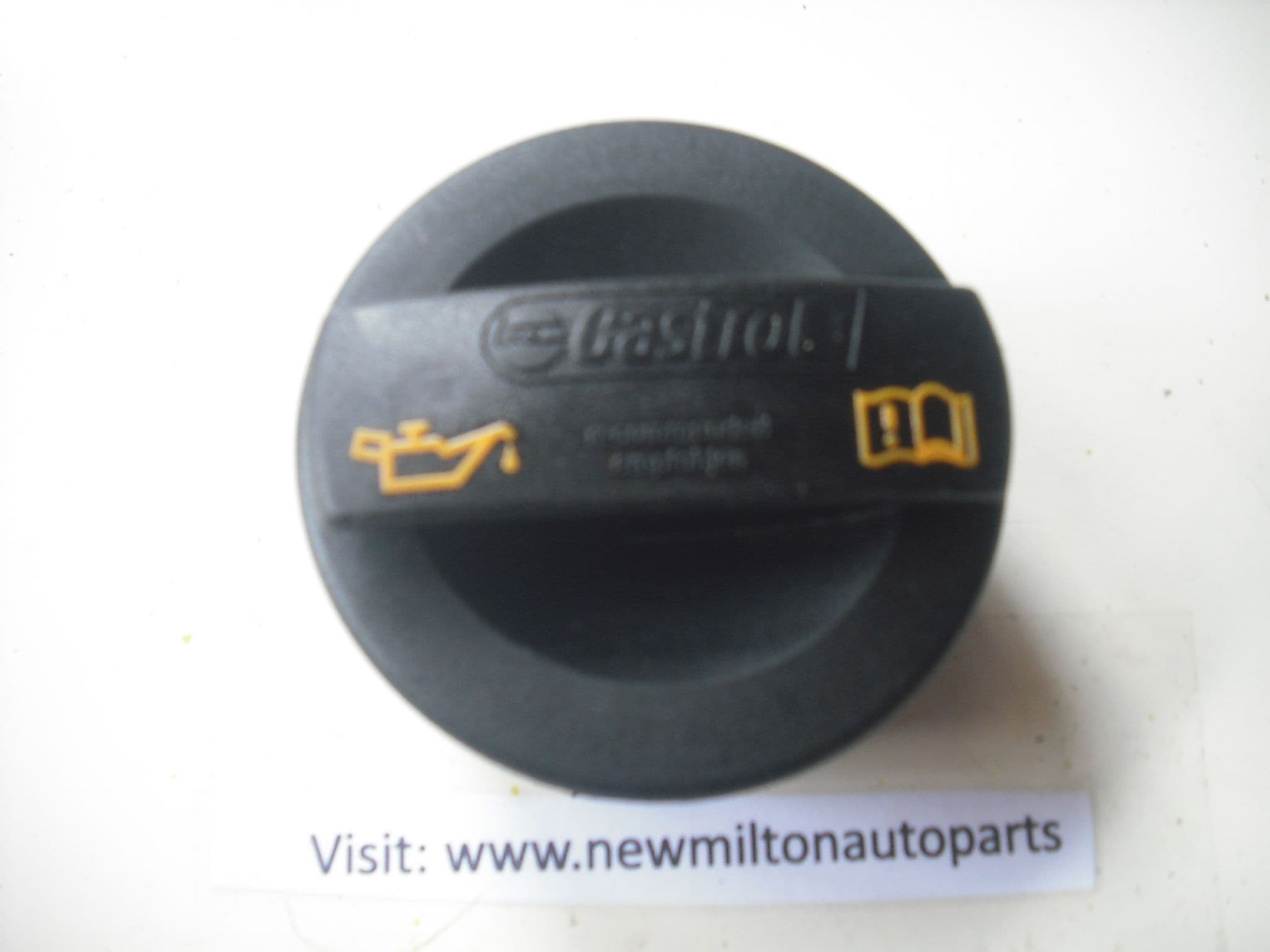 A GENUINE AUDI A6 C6 3 0 TDI DEISEL ENGINE OIL FILLER CAP