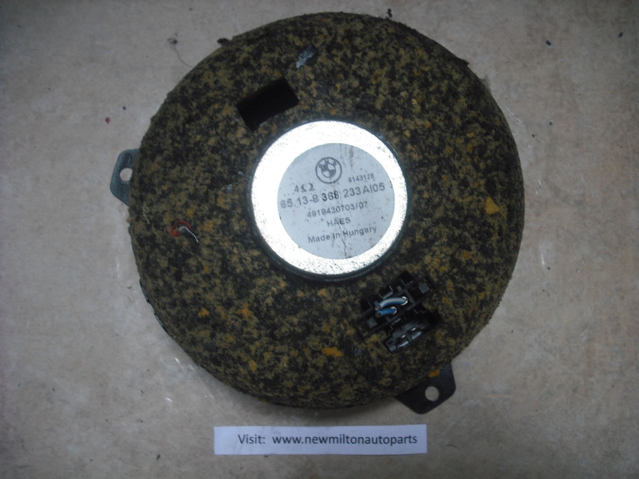 A GENUINE BMW E46 3 SERIES ONE FRONT DOOR SPEAKER 65 13-8 368 233 A105 ...
