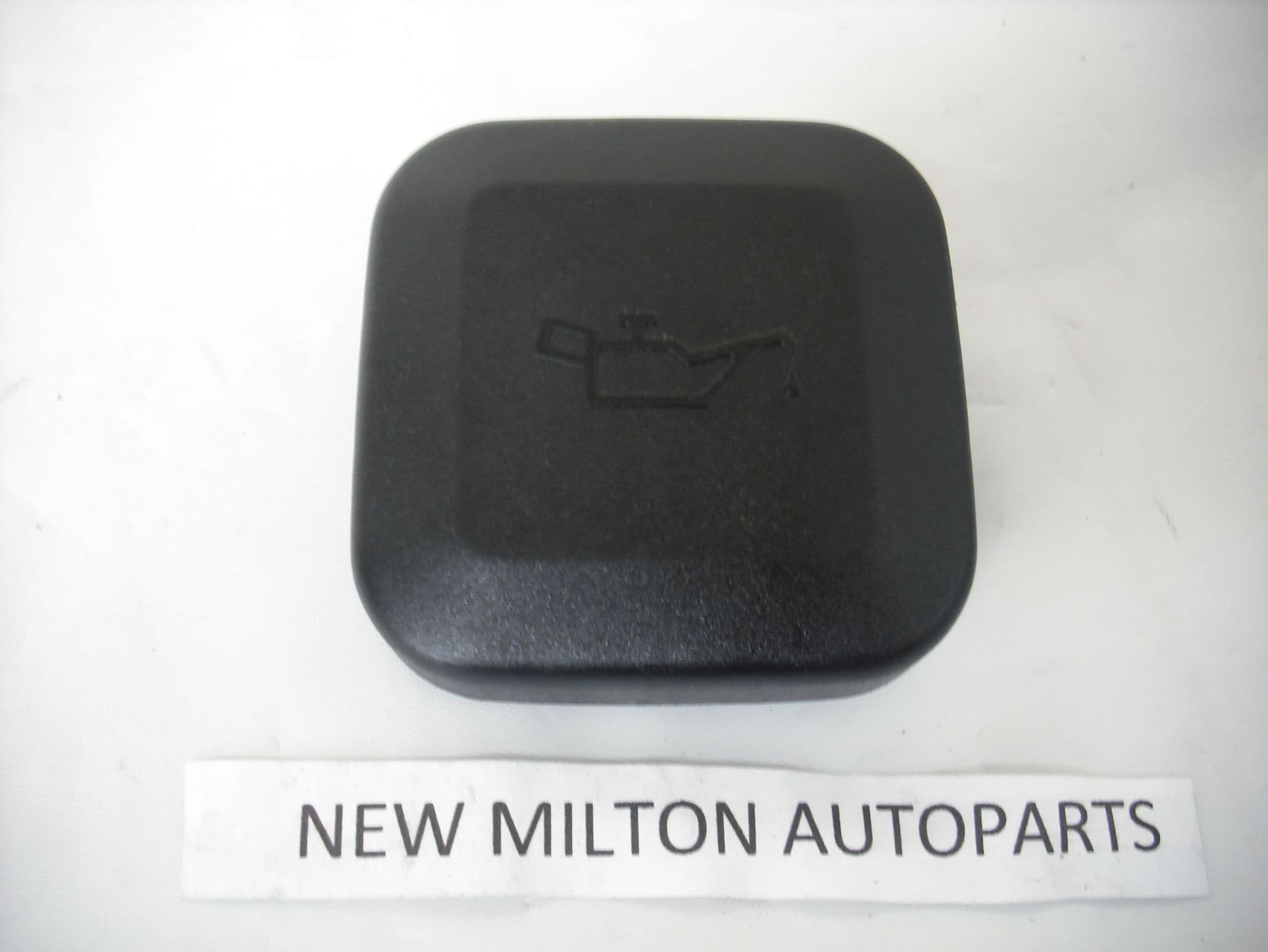 A GENUINE BMW E46 318 320D ETC 3 SERIES ENGINE OIL FILLER CAP 1998-2008