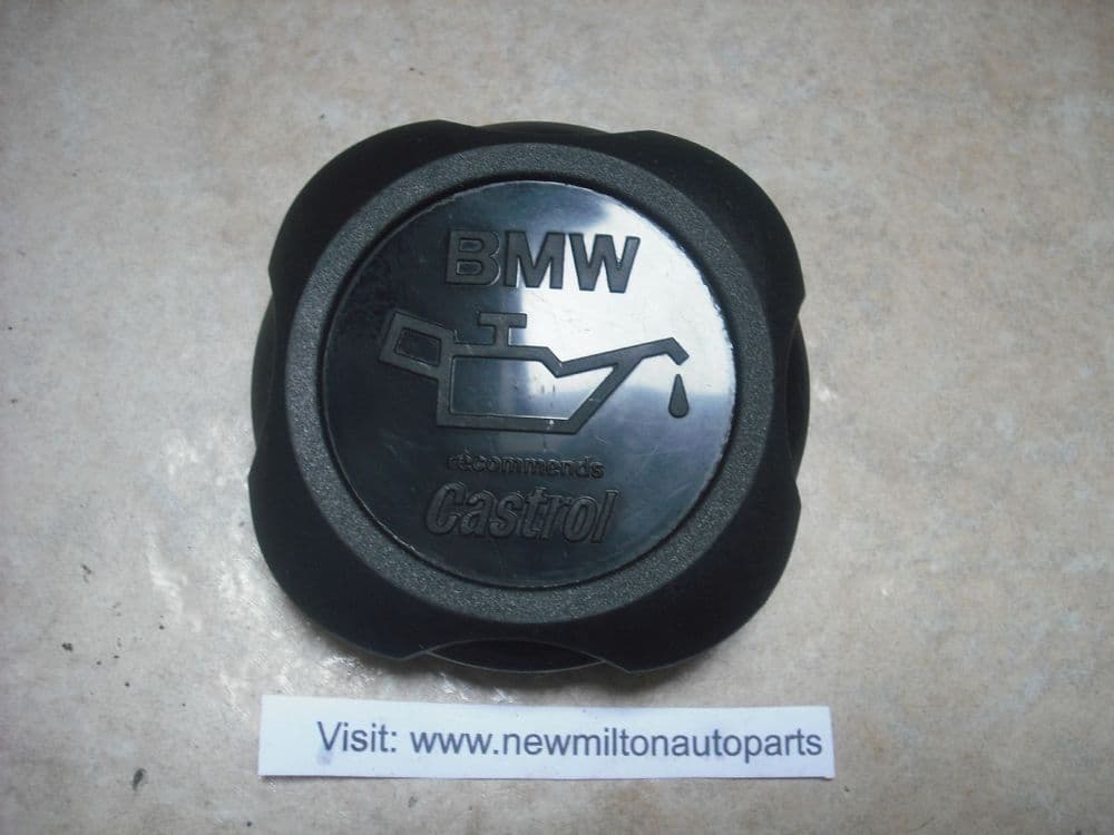 A GENUINE BMW E81 E82 E87 E88 116D 120D DIESEL ENGINE OIL FILLER CAP