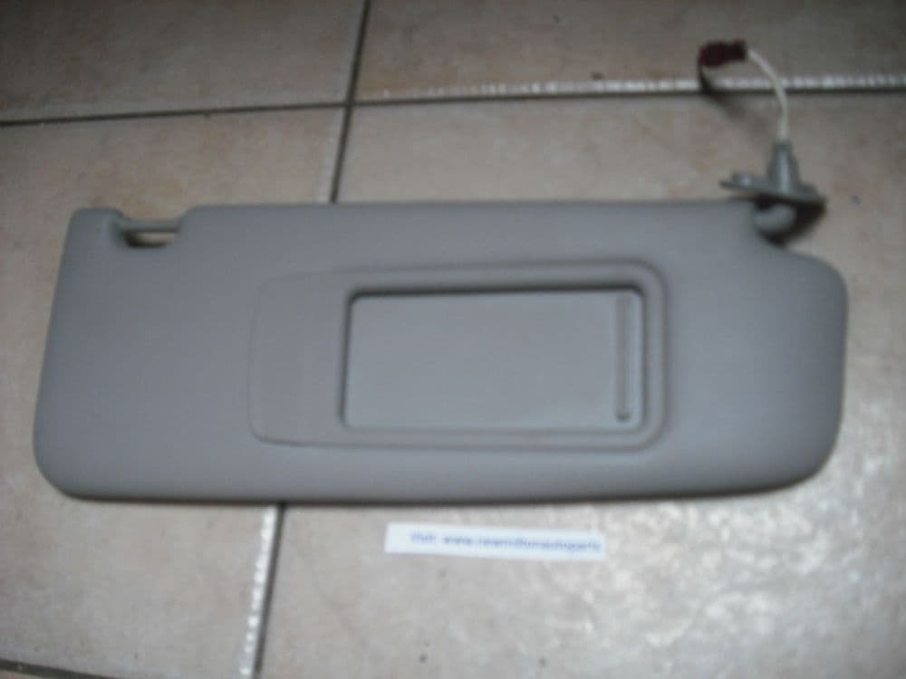 A GENUINE BMW E90 E91 SUNVISOR SUNSHINE SHADE RIGHT SIDE