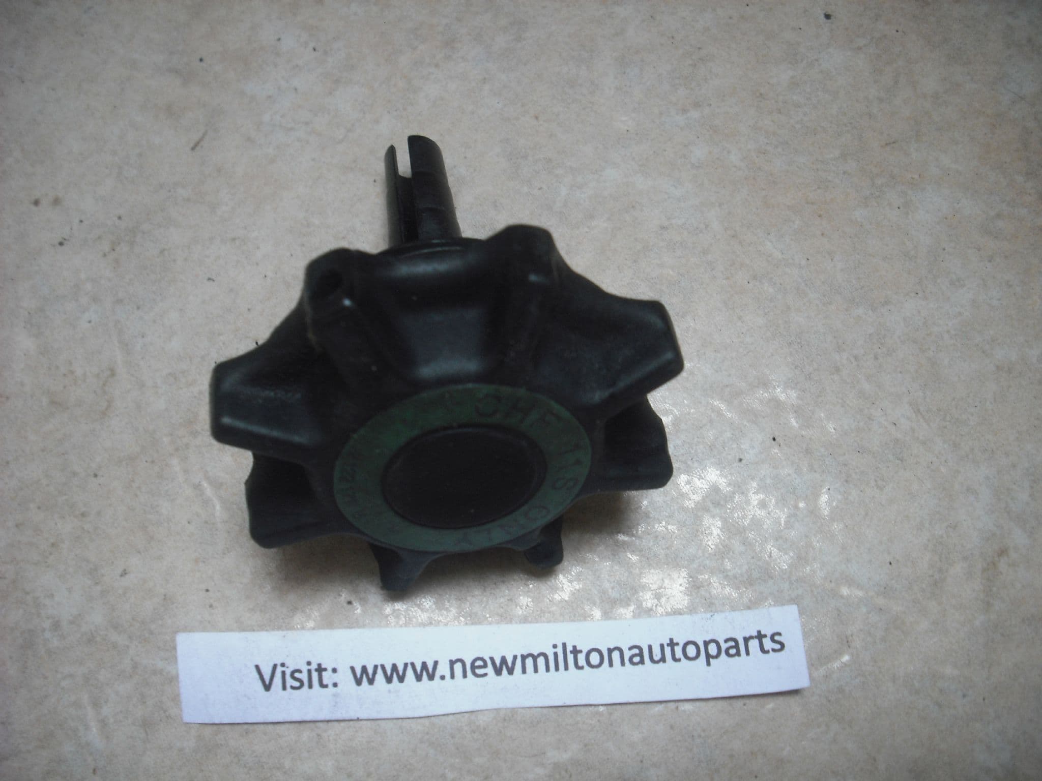 A GENUINE BMW MINI R50 R52 R53 COOPER S POWER STEERING FLUID FILLER CAP