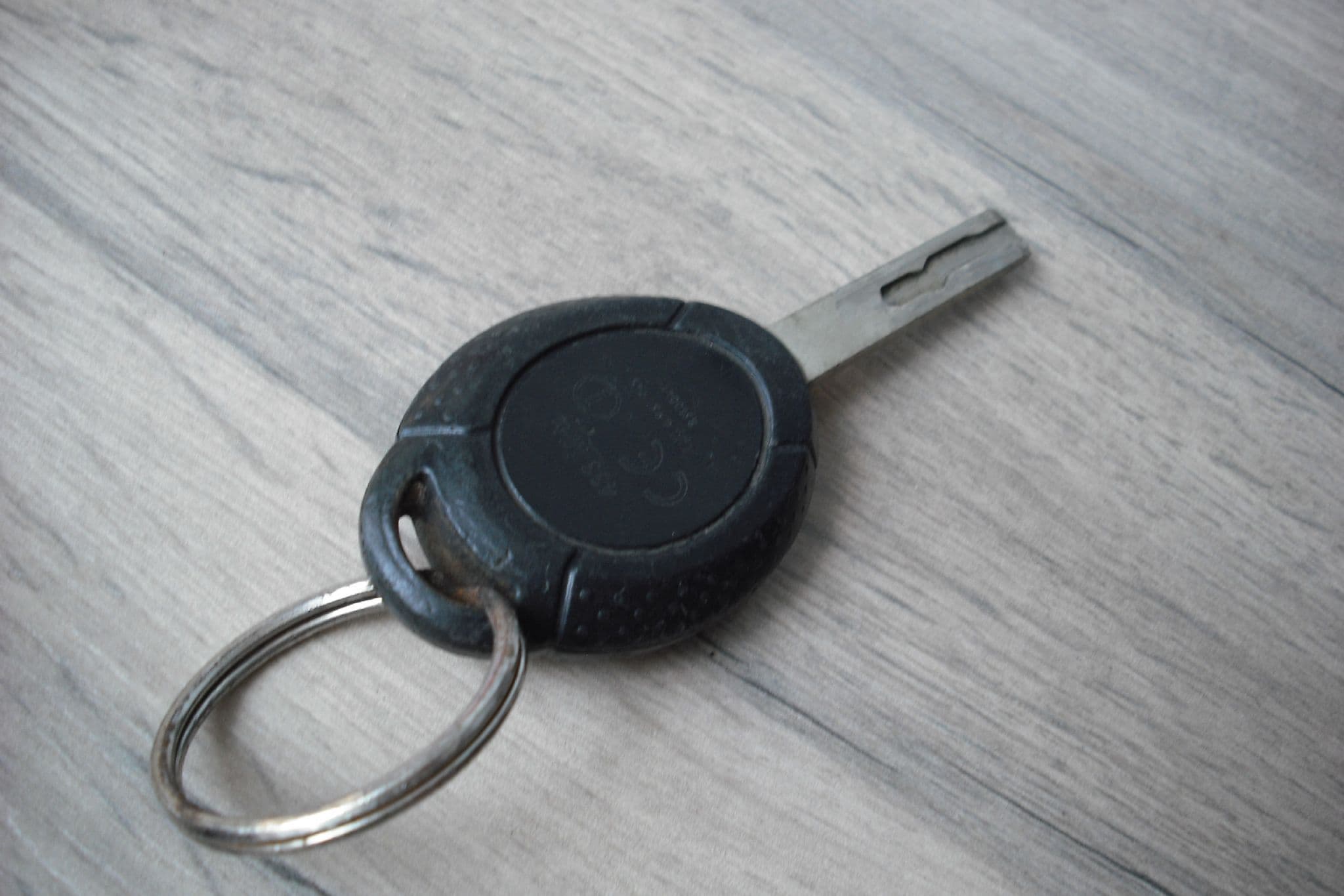 A GENUINE BMW MINI R50 R53 COOPER REMOTE KEY FOB