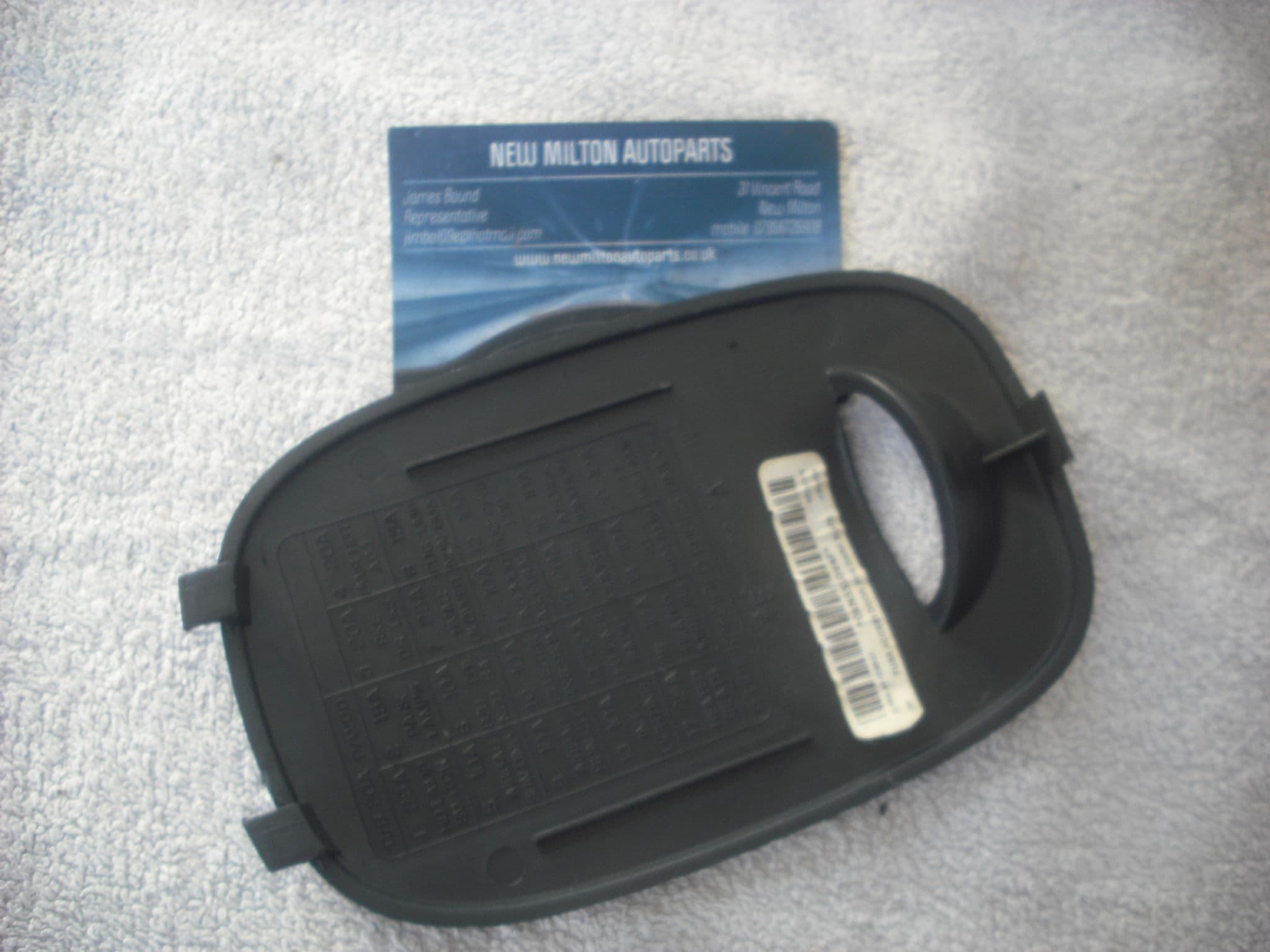 A GENUINE CHRYSLER PT CRUISER INTERIOR FUSE BOX DASH TRIM PANEL BLACK