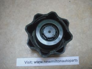 A GENUINE CITROEN C2 WATER COOLANT EXPANSION TANK RADIATOR CAP