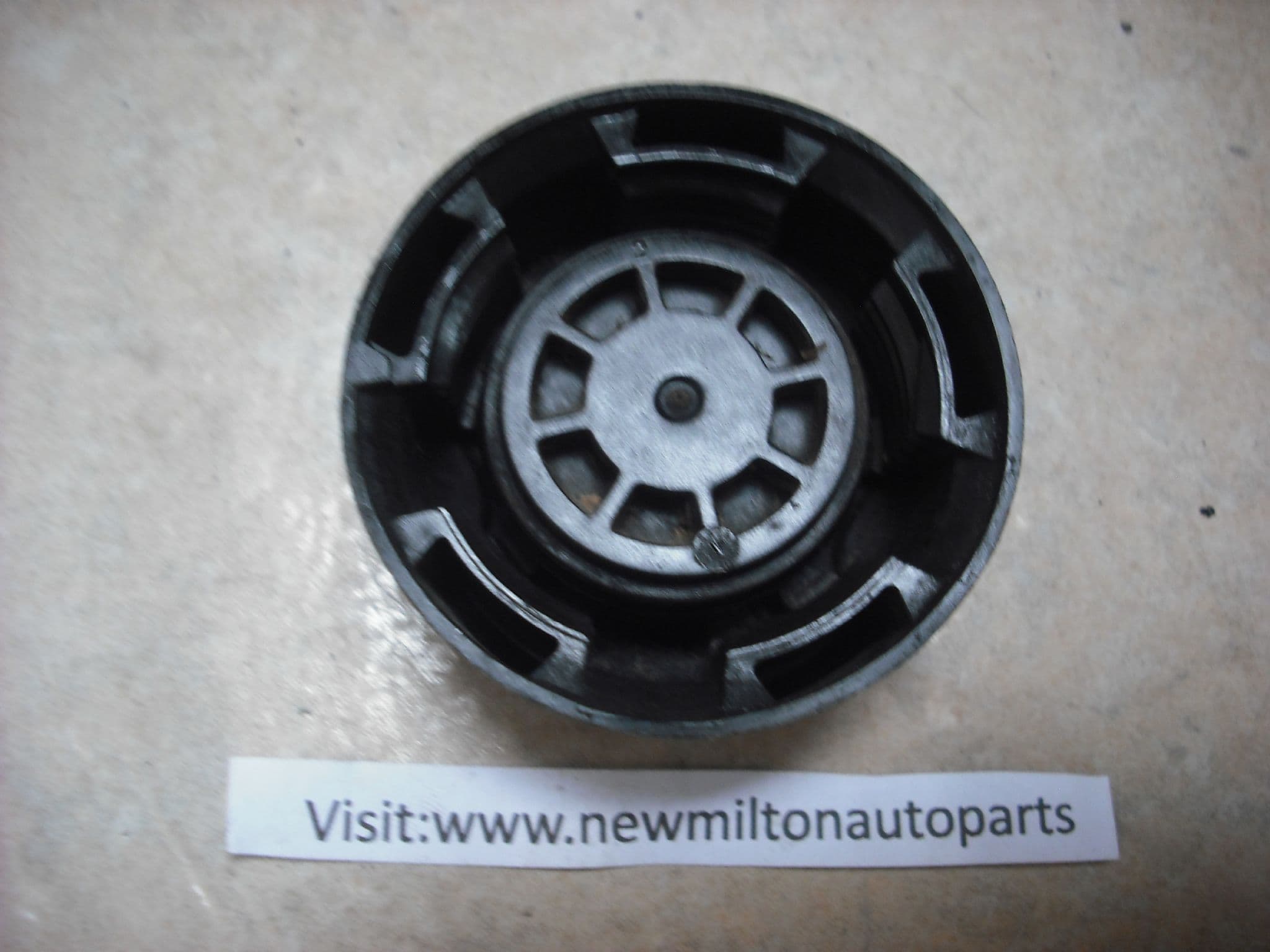 A GENUINE CITROEN C4 WATER COOLANT EXPANSION TANK CAP / RADIATOR CAP