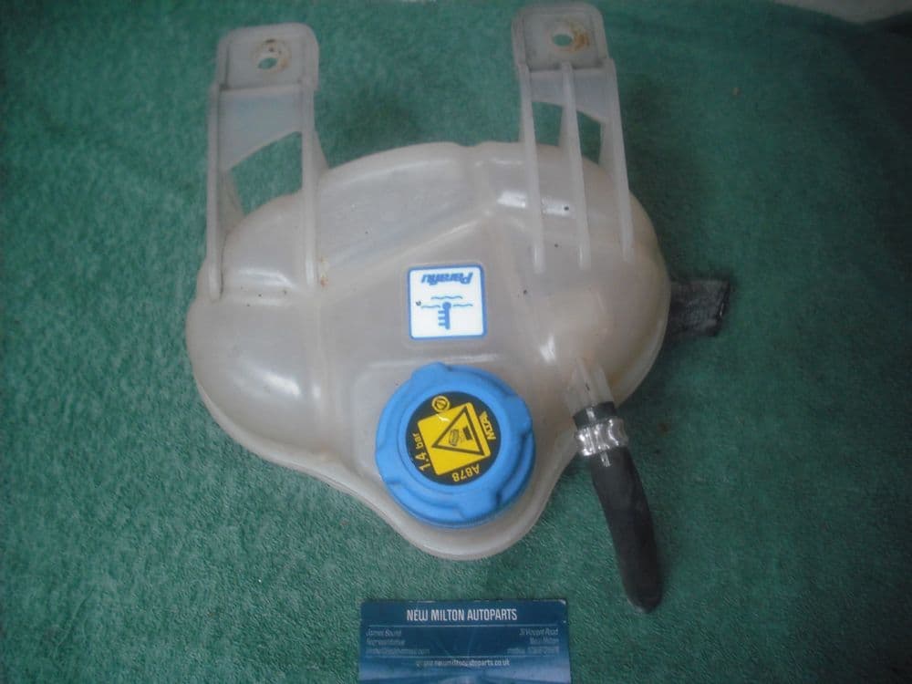 A GENUINE FIAT GRANDE PUNTO WATER COOLANT EXPANSION TANK BOTTLE