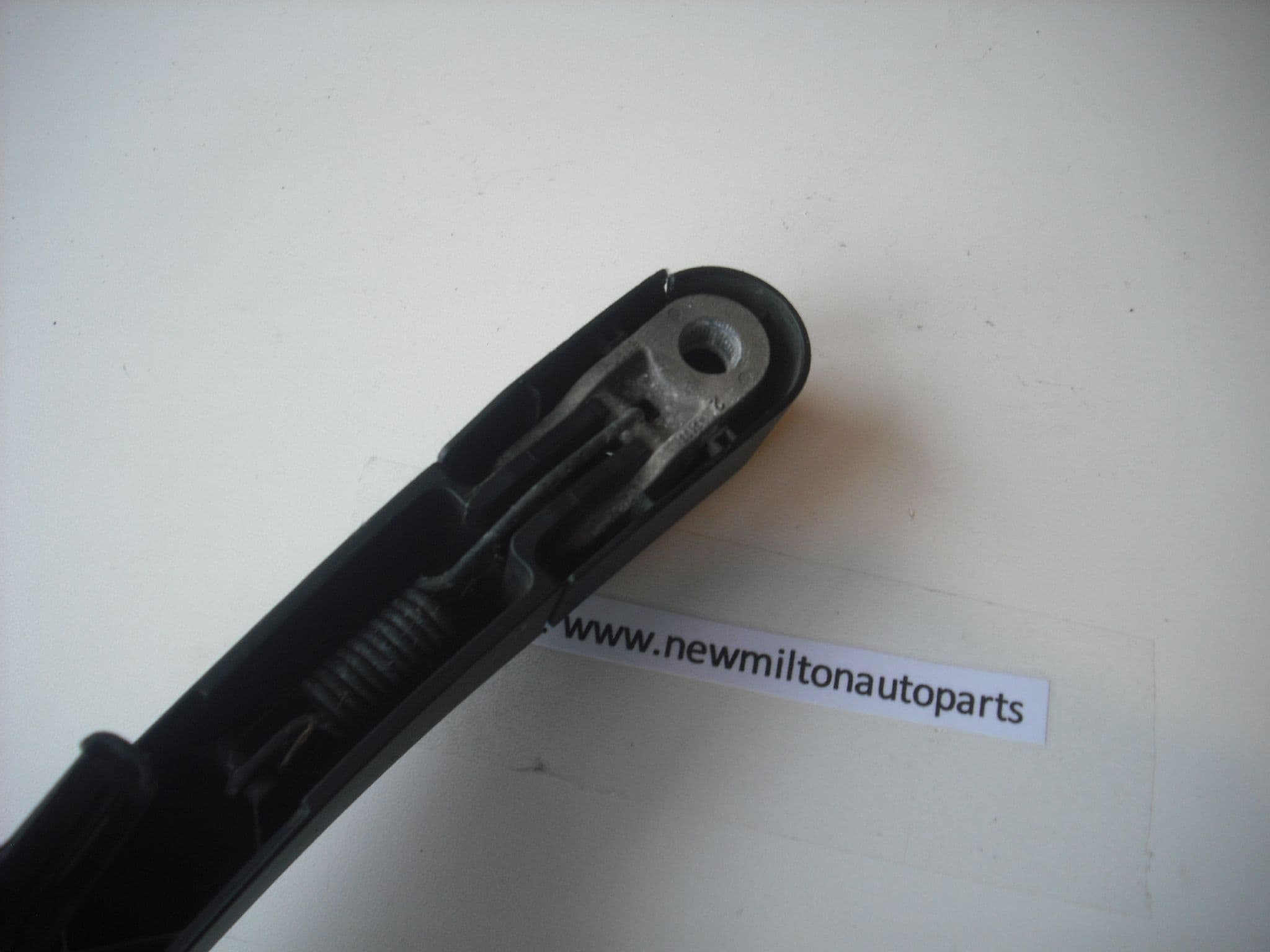A GENUINE FORD FIESTA MK7 REAR WINDOW WIPER ARM AND BLADE