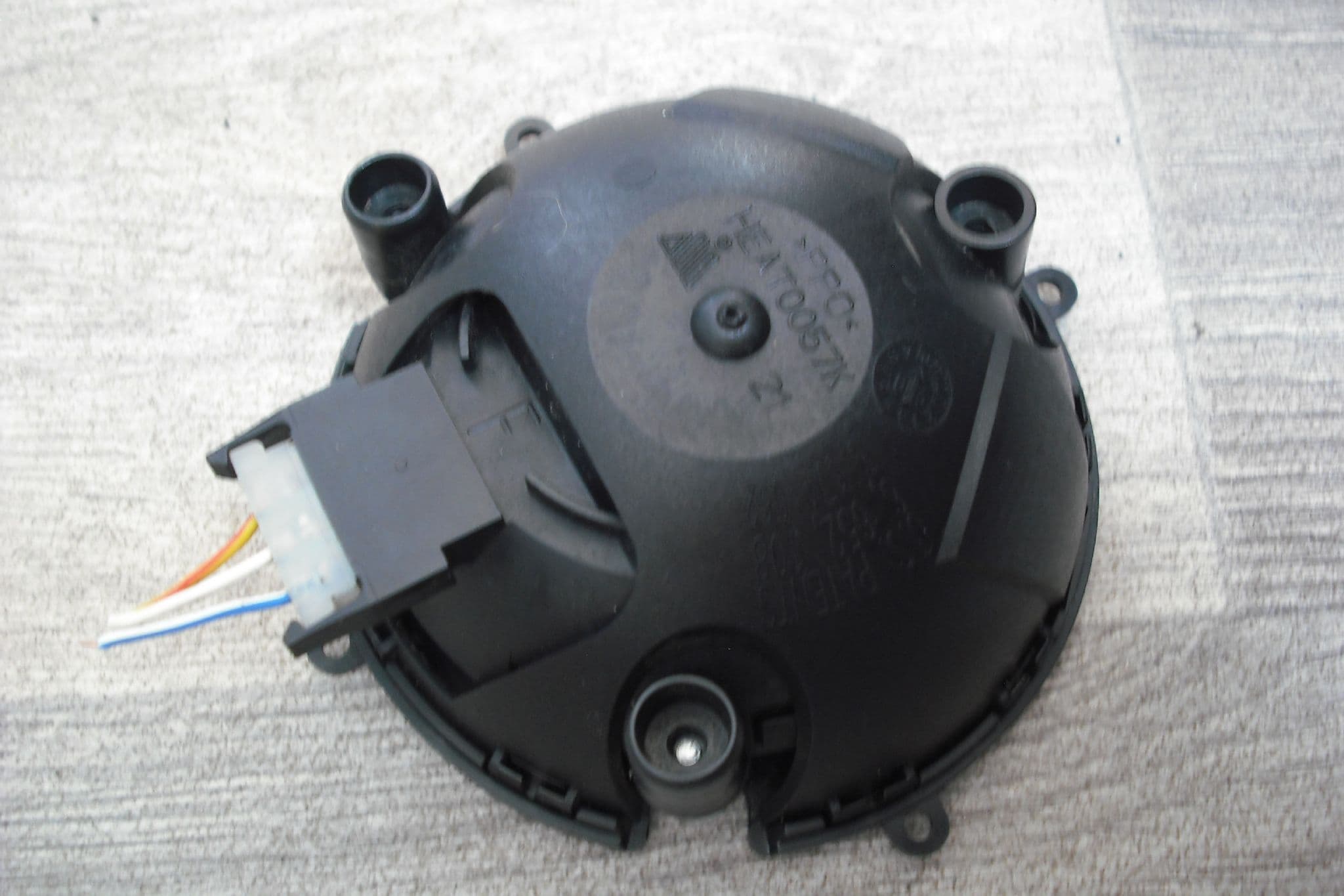 A GENUINE FORD FOCUS MK2 DOOR MIRROR GLASS ADJUSTMENT MOTOR N ROUND TYPE