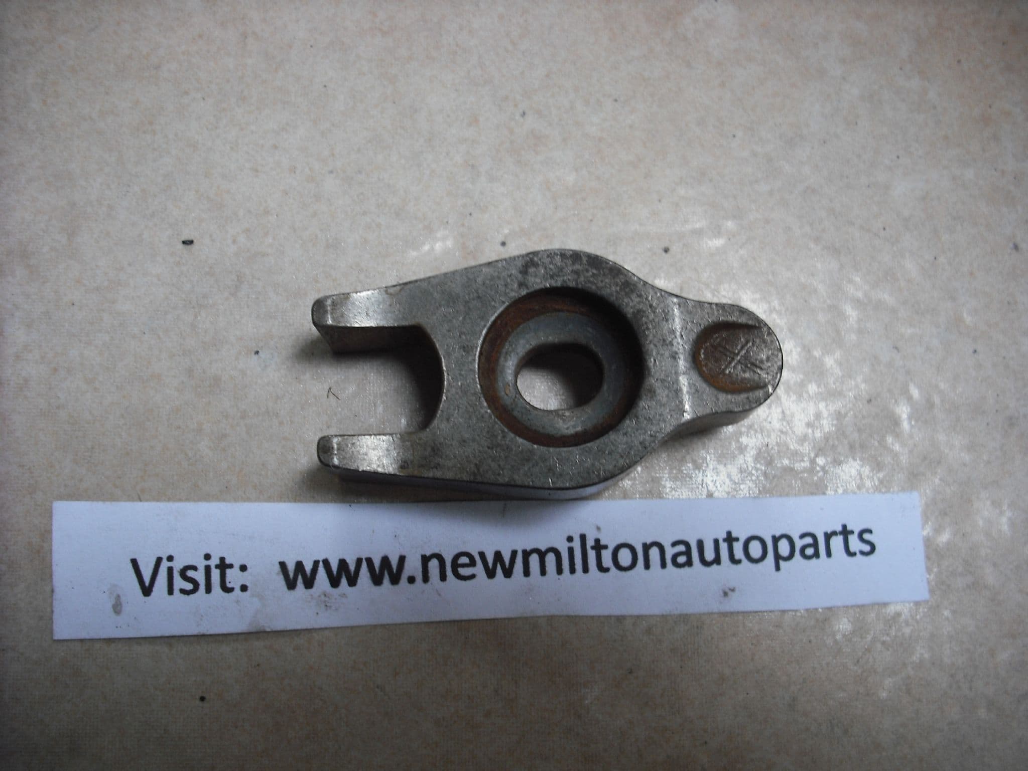 A GENUINE FORD FOCUS MONDEO GALAXY 1 8 TDCI FUEL INJECTOR HOLDING CLAMP