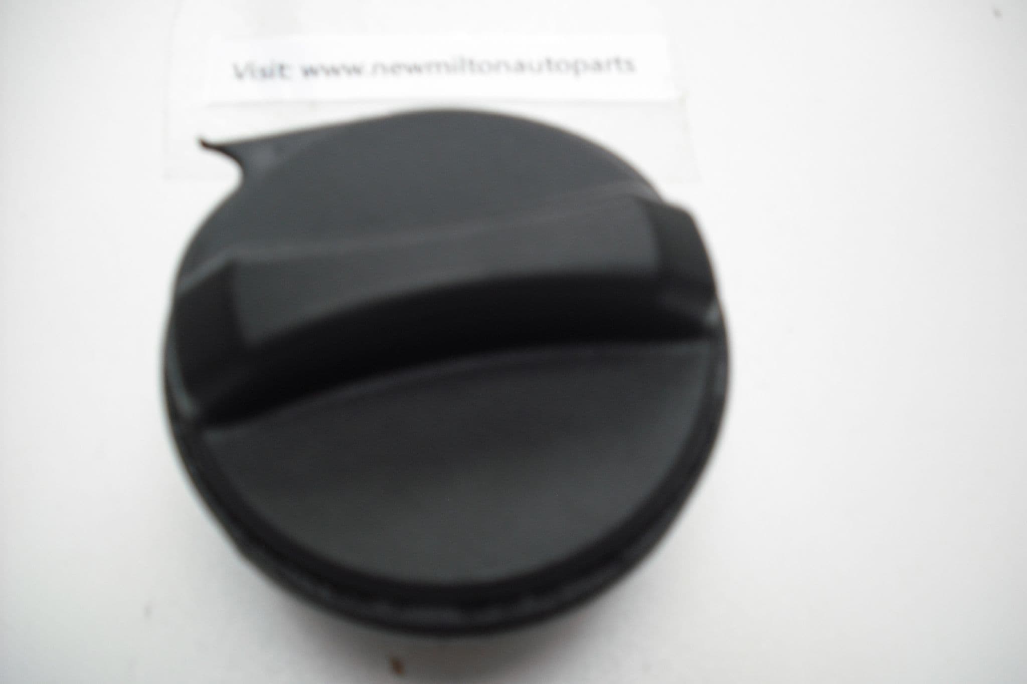 A GENUINE FORD TRANSIT CONNECT DEISEL FUEL FILLER CAP