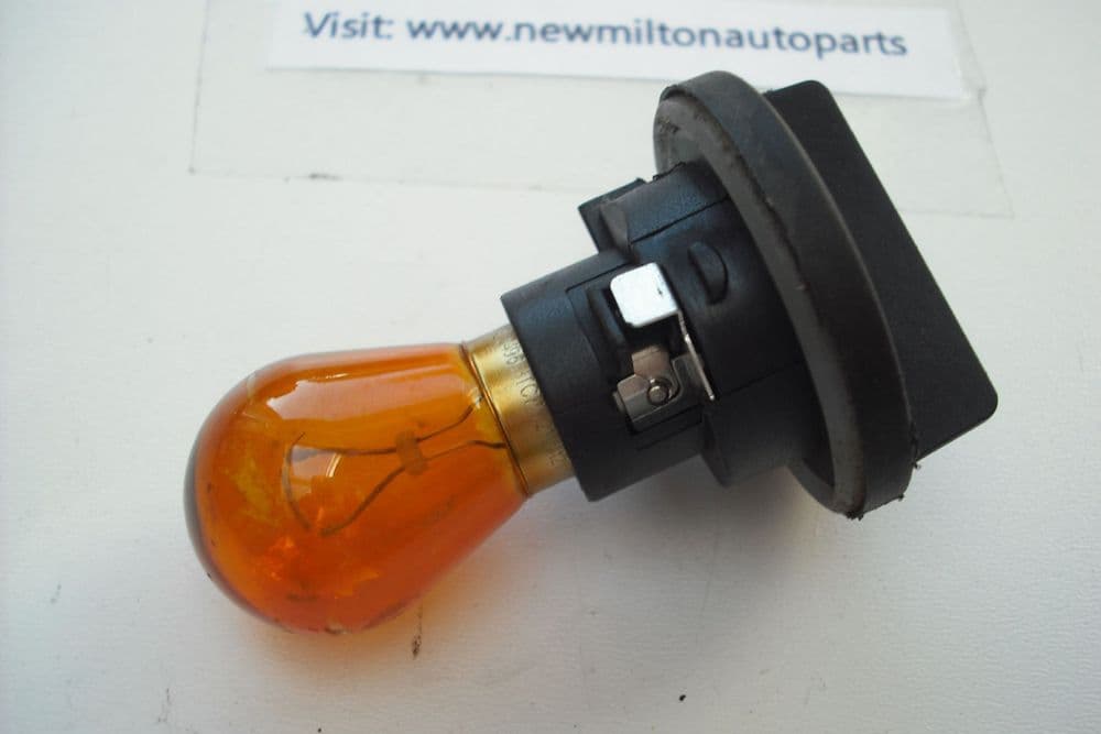 A GENUINE FORD TRANSIT MK7 HEADLIGHT INDICATOR FLASHER BULB HOLDER