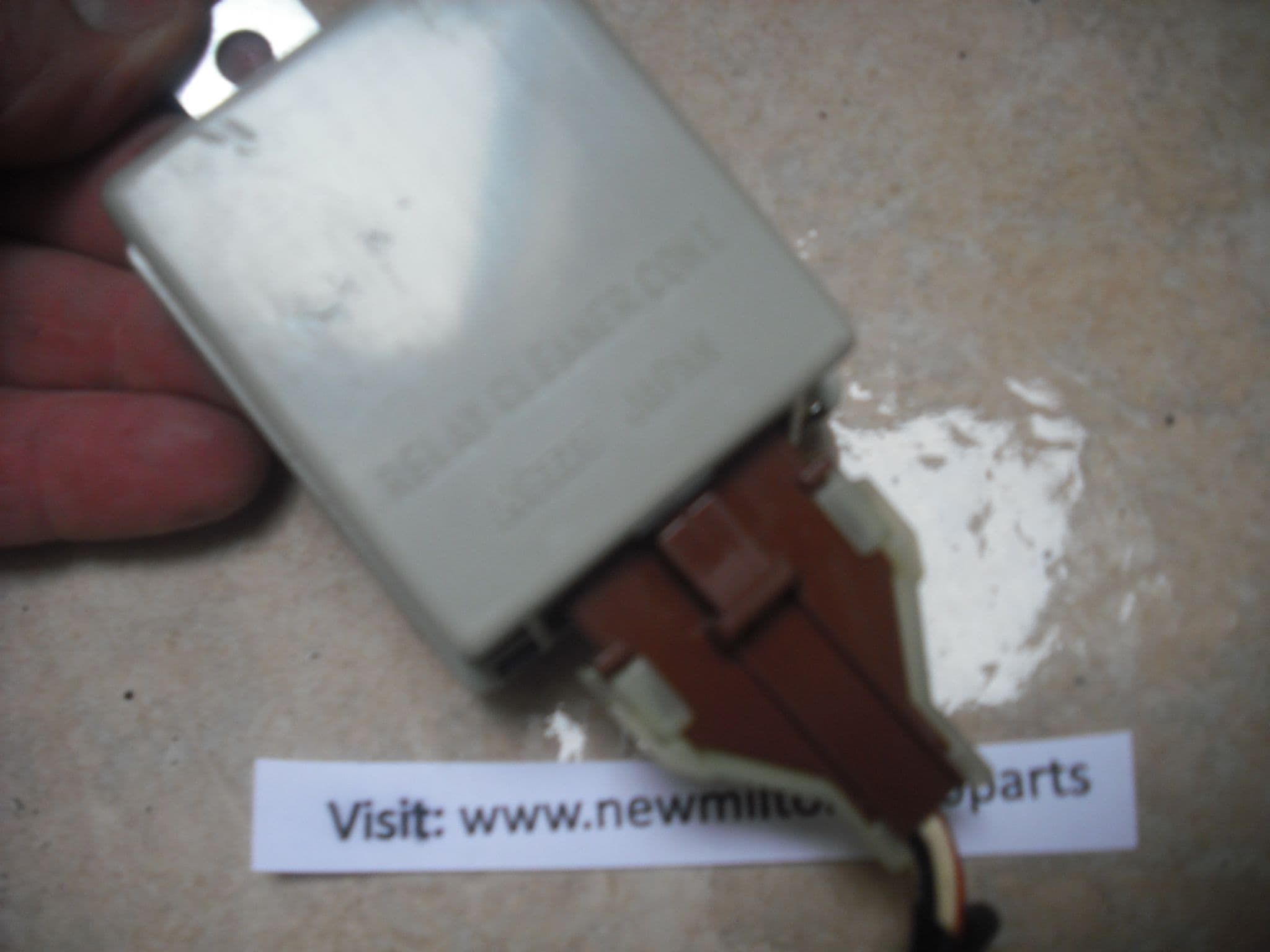 A GENUINE HONDA CRV MK2 2002-2006 RELAY CLEANER CONT MODULE