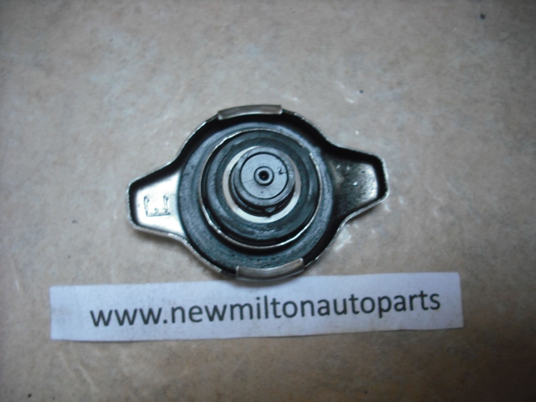 A GENUINE HONDA JAZZ 2001-2007 RADIATOR CAP