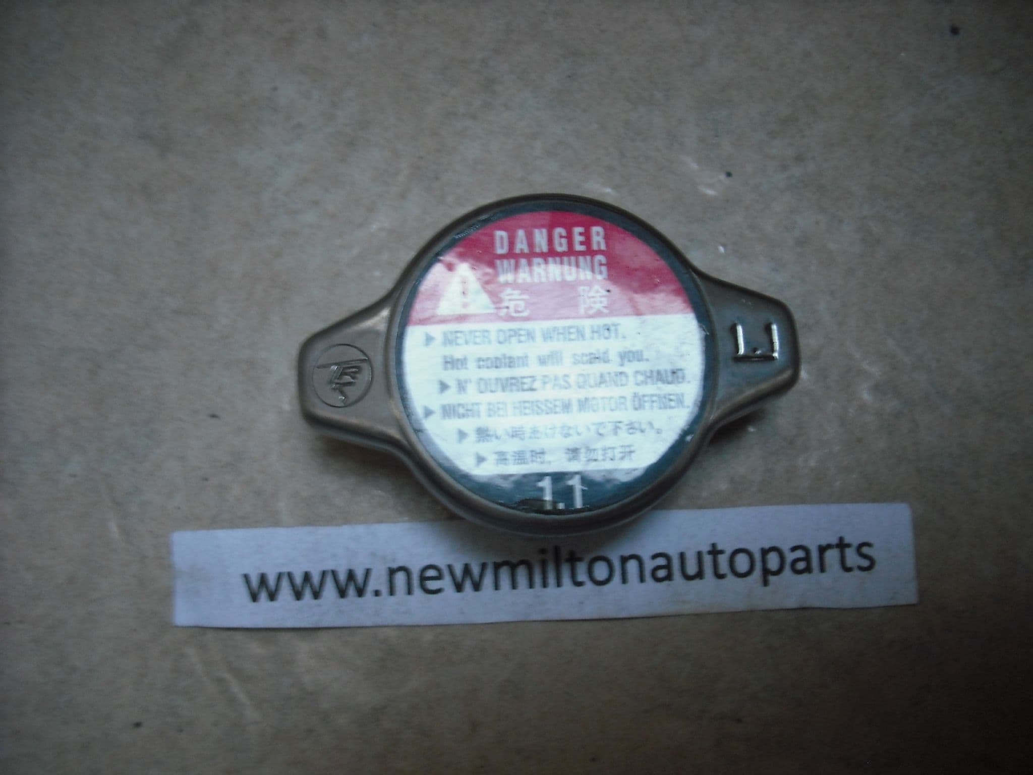 A GENUINE HONDA JAZZ 2001-2007 RADIATOR CAP