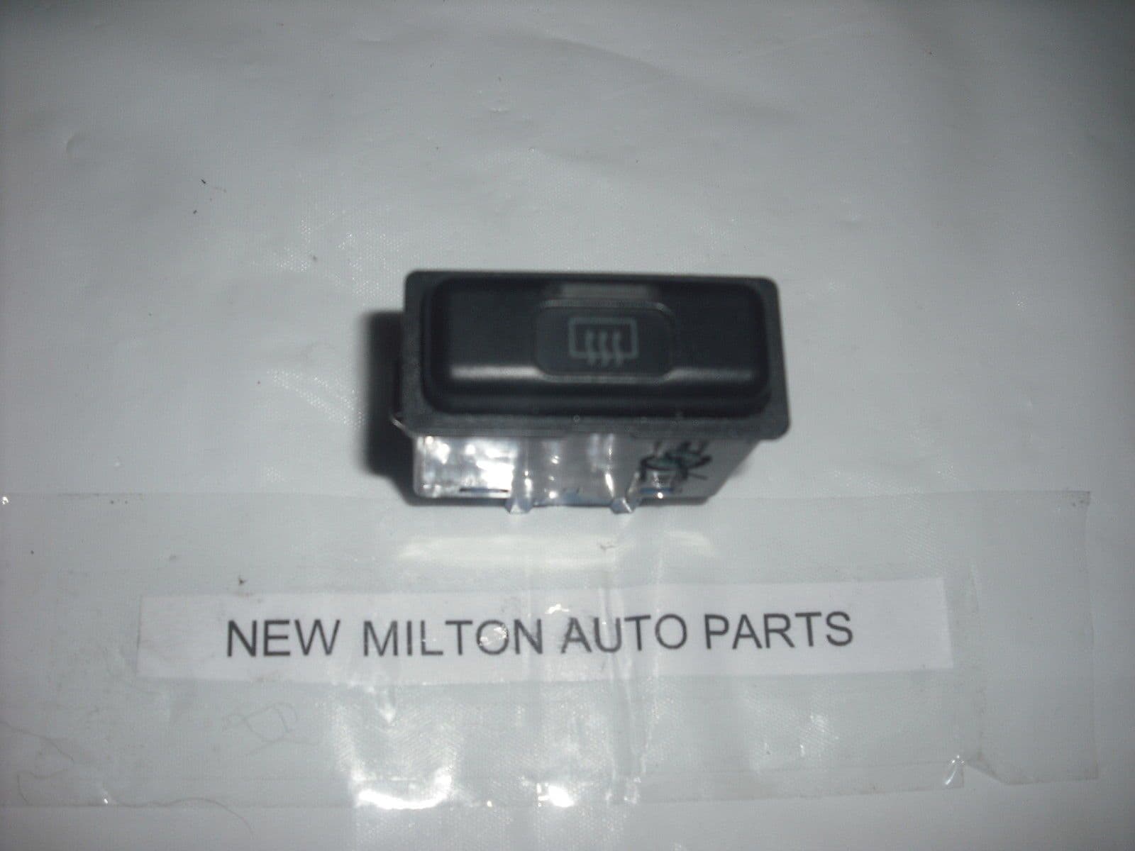 A GENUINE HONDA SHUTTLE MK1 HEATED REAR WINDOW DEMISTER SWITCH