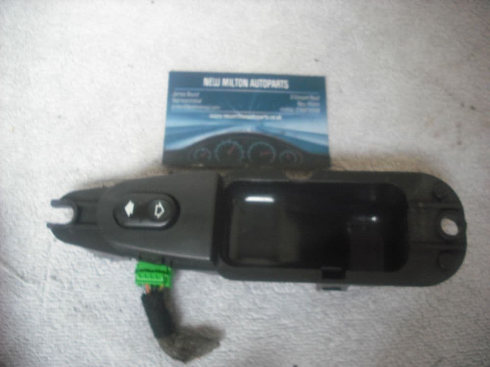 A GENUINE JAGUAR S TYPE FRONT PASSENGER DOOR ELECTRIC WINDOW SWITCH