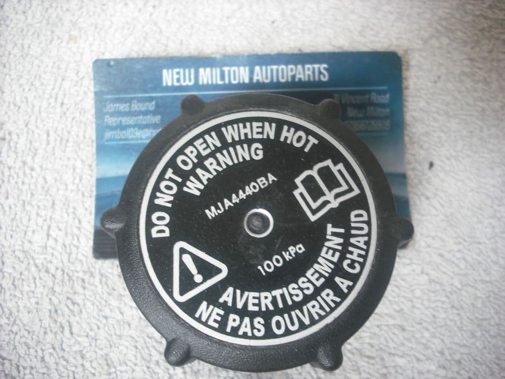 A GENUINE JAGUAR X TYPE WATER COOLANT EXPANSION TANK RADIATOR CAP ...