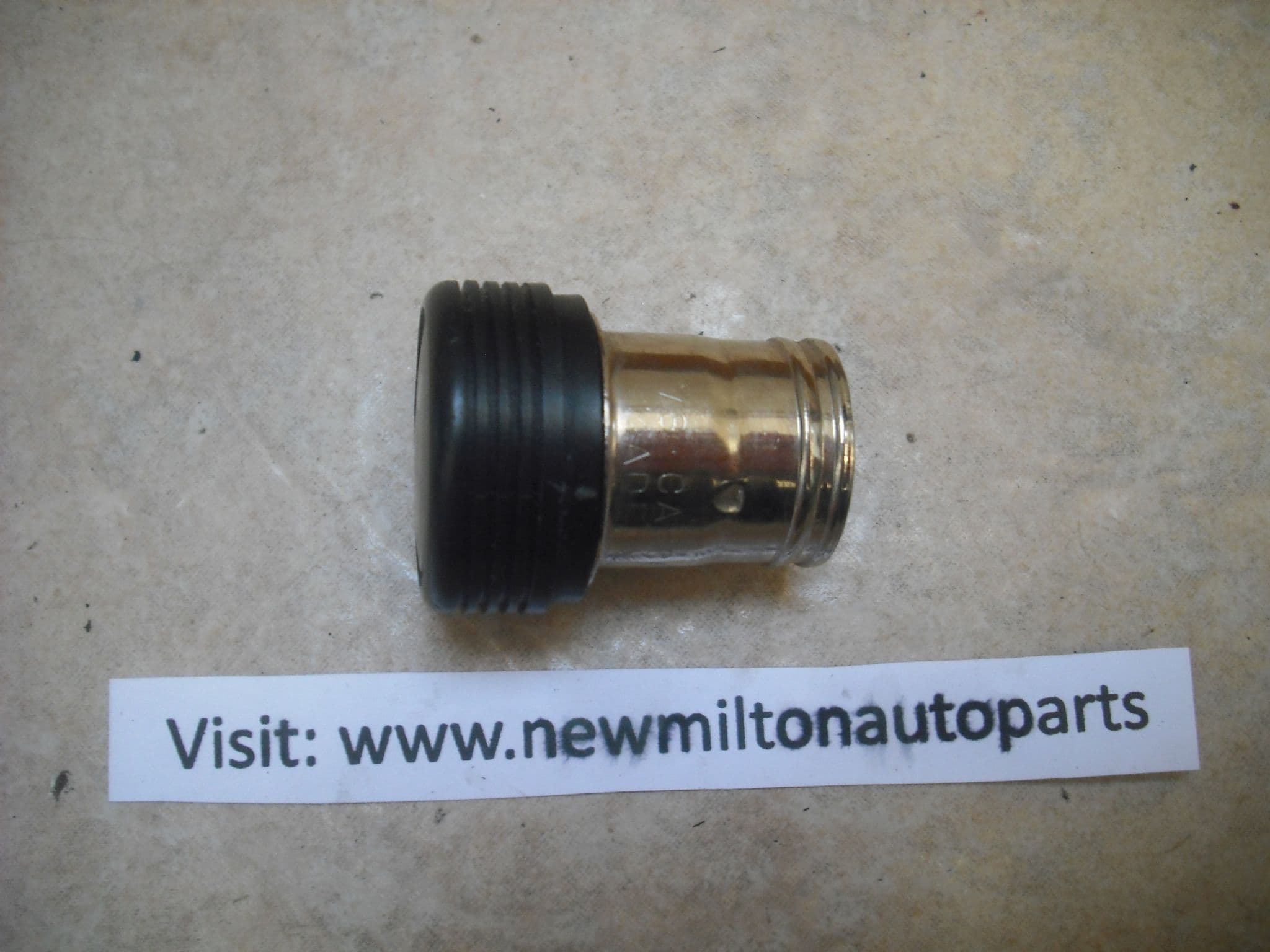 A GENUINE JAGUAR XJ6 XJ40 X300 CIGARETTE LIGHTER INSERT