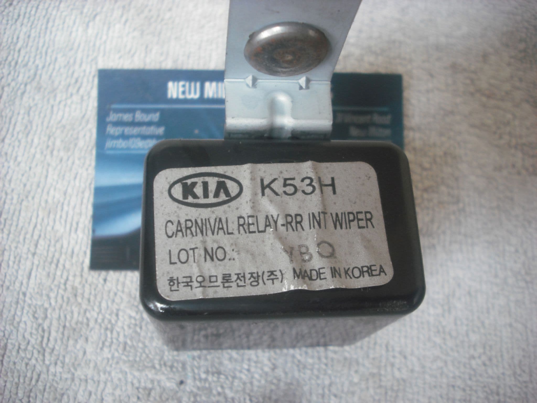 A GENUINE KIA SEDONA / CARNIVAL REAR BACK WINDOW INTERMITTENT WIPER CONTROL MODULE RELAY K53H