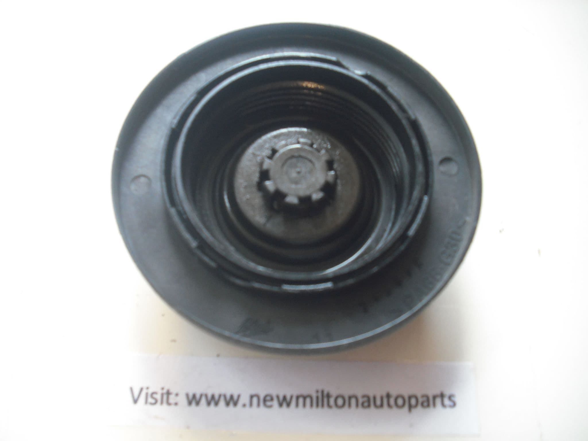 A GENUINE LAND ROVER FREELANDER RADIATOR WATER COOLANT EXPANSION TANK ...