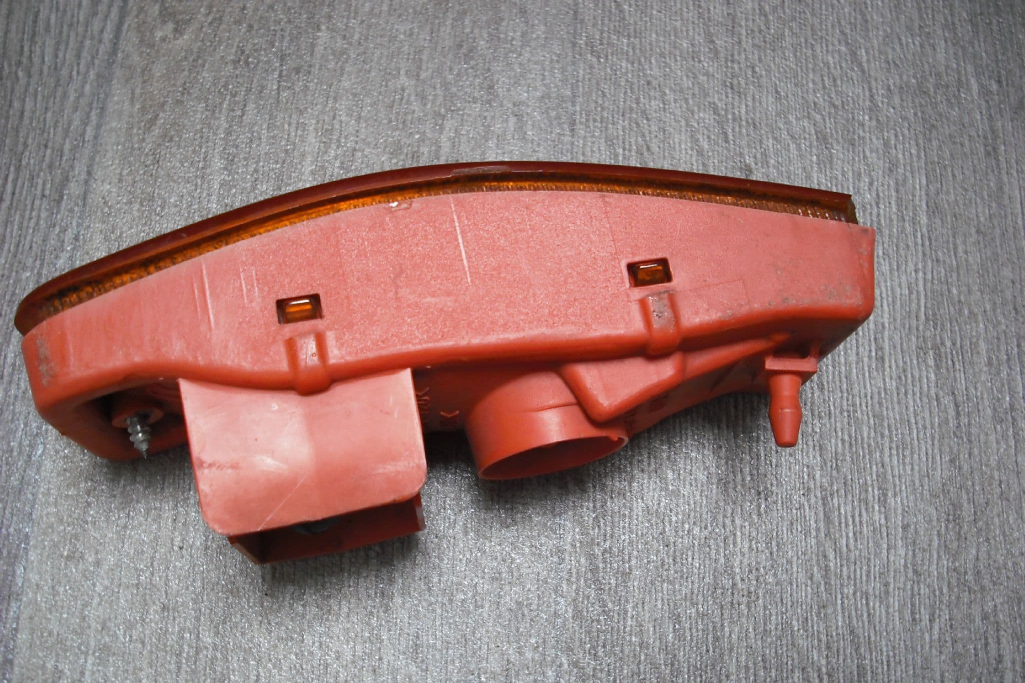 A GENUINE LEXUS LS400 FRONT BUMPER SIDE REFLECTOR RIGHT SIDE