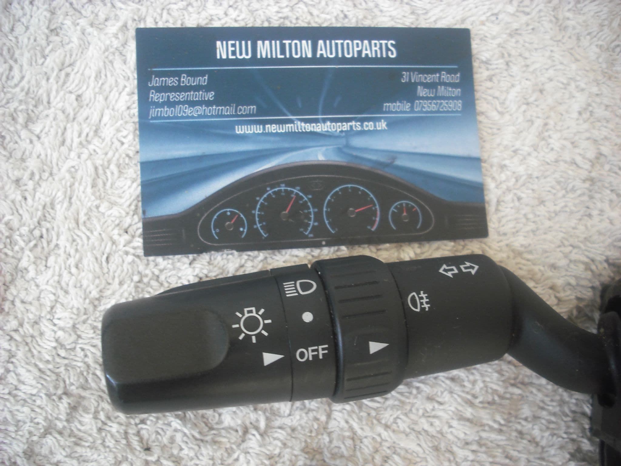 A GENUINE MAZDA 3 2003-2008 HEADLIGHT HEADLAMP INDICATOR FLASHER AND ...