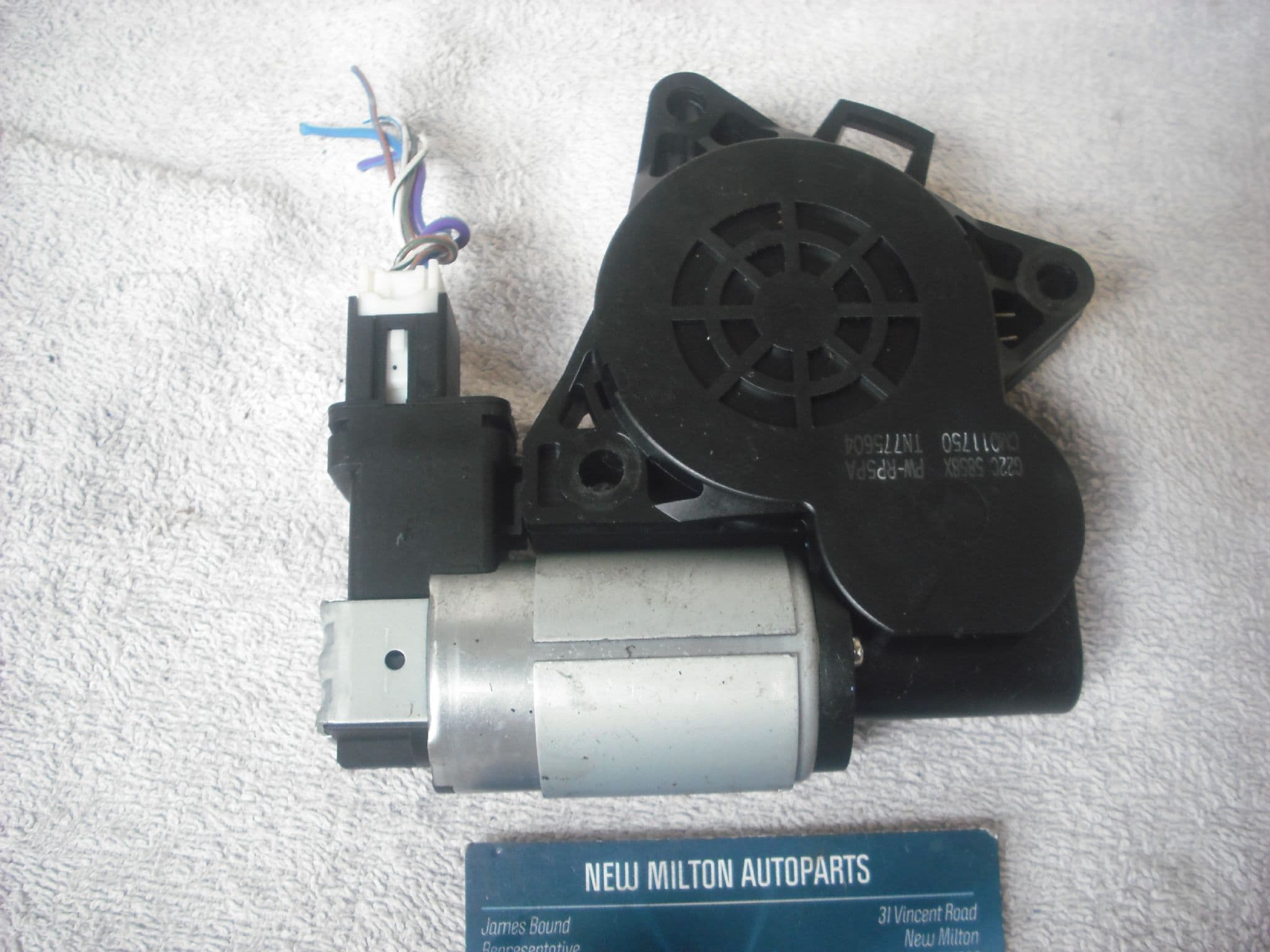 A GENUINE MAZDA 3 REAR DOOR ELECTRIC WINDOW MOTOR N/S LEFT G22C 5858X ...