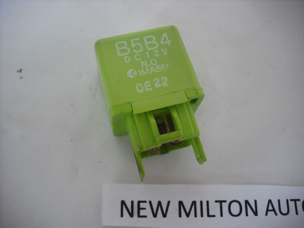 A GENUINE MAZDA 323 F BJ IMASEN RELAY B5B4 DC12V
