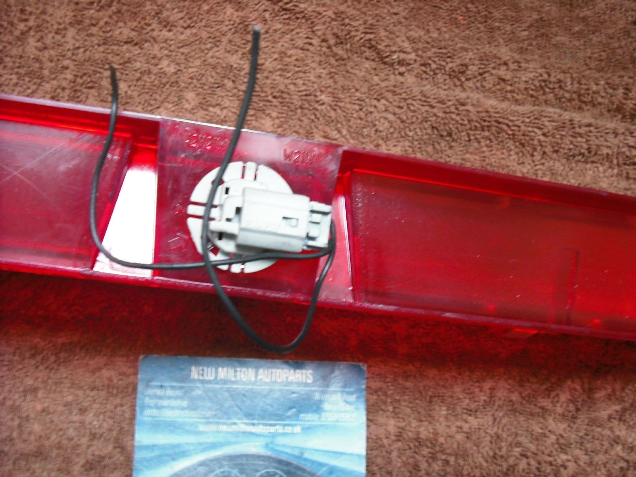 A GENUINE MAZDA 6 2002-2007 HATCHBACK HIGH LEVEL 3RD THIRD BRAKE LIGHT