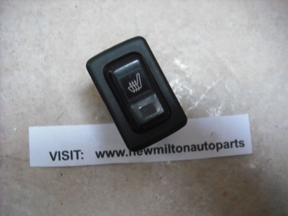 A GENUINE MAZDA RX-8 RX8 FRONT HEATED SEAT SWITCH 191481 BLACK PLUG SOCKET