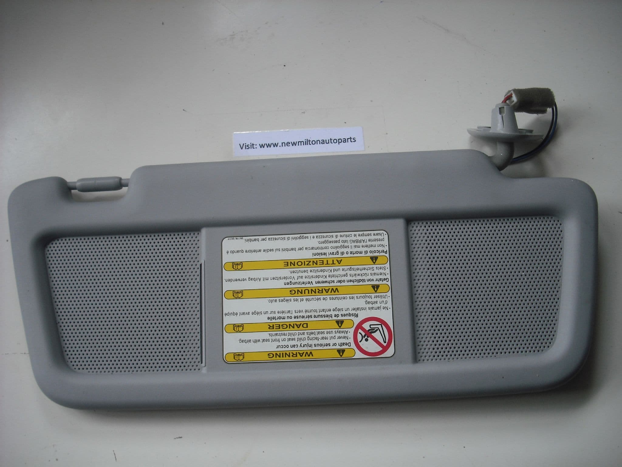 A GENUINE MAZDA RX8 SUNVISOR SUNSHINE SHADE LEFT SIDE