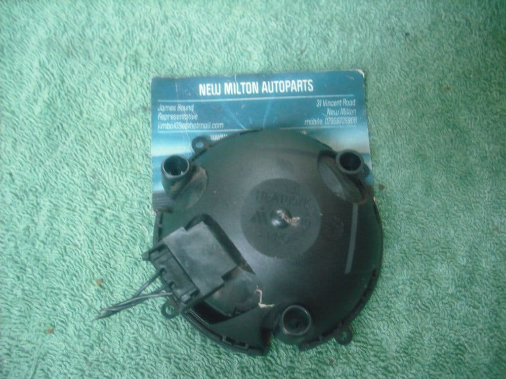 A GENUINE MERCEDES BENZ W169 A CLASS ELECTRIC DOOR MIRROR ADJUSTMENT MOTOR