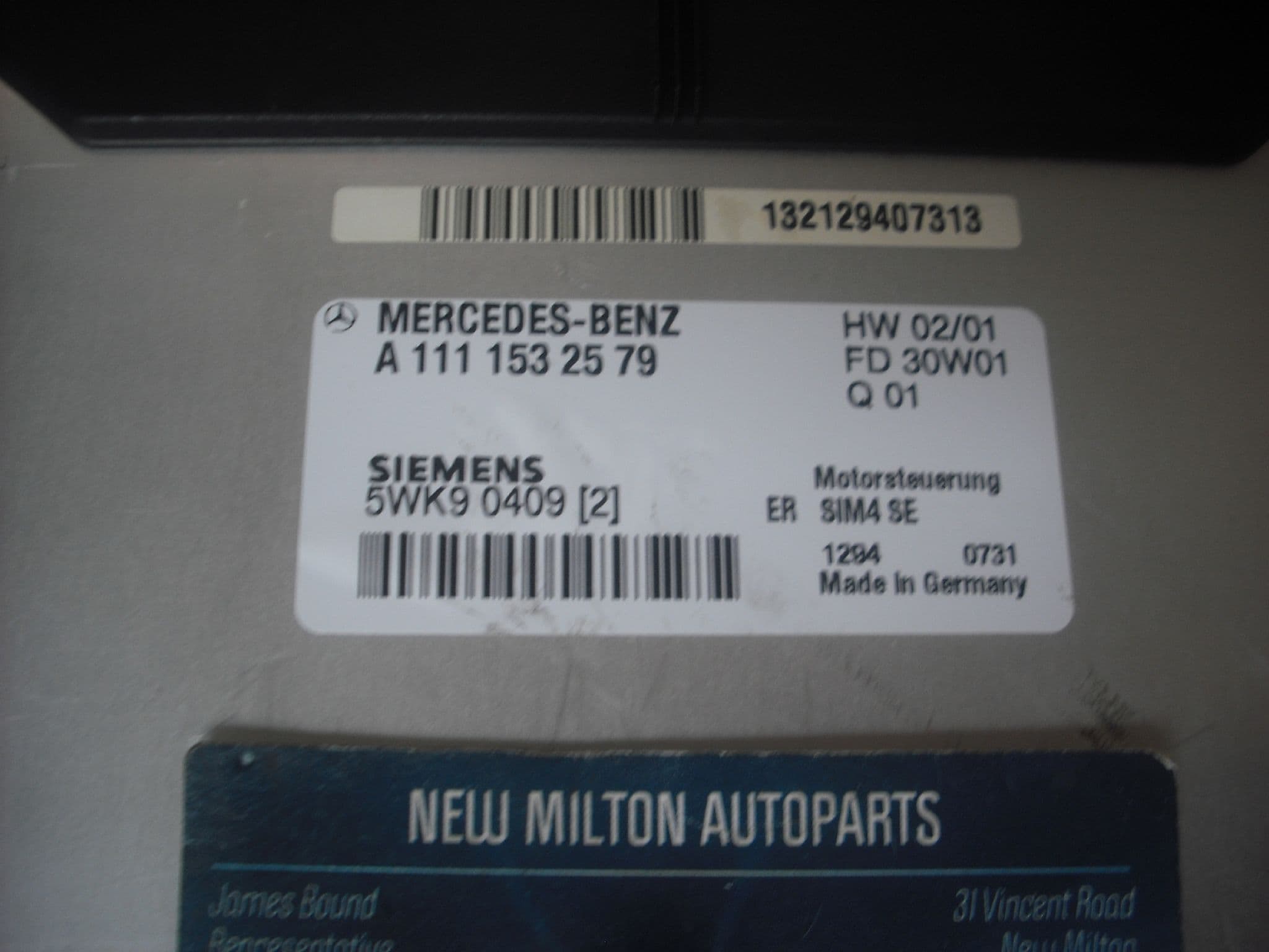 A GENUINE MERCEDES BENZ W203 C CLASS MAIN PETROL ENGINE CONTROL ECU ...