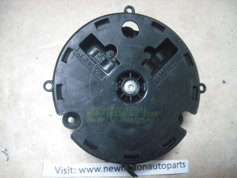 A GENUINE MERCEDES BENZ W245 B CLASS ELECTRIC DOOR MIRROR GLASS ...