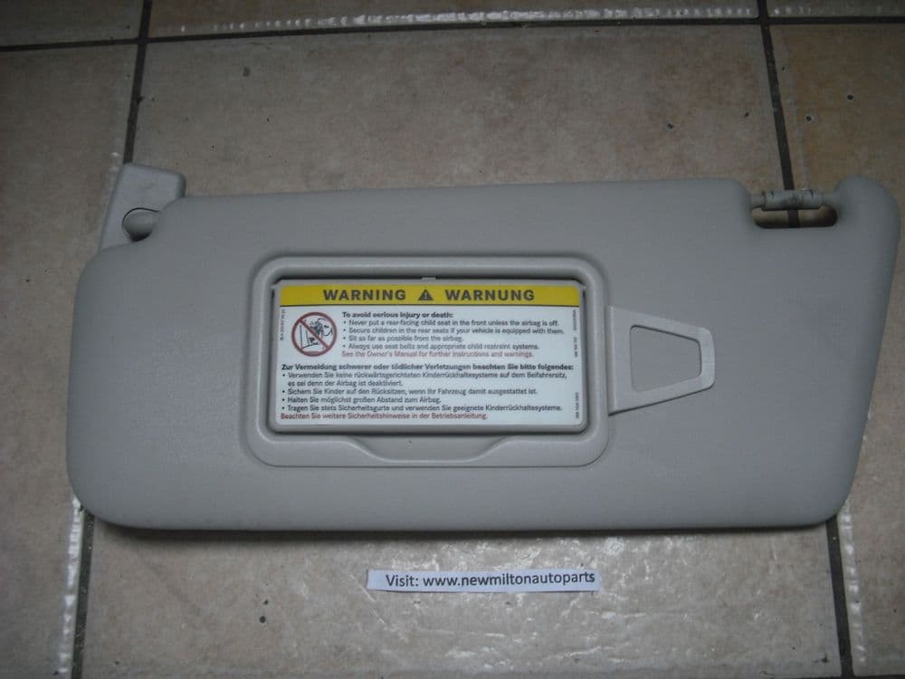 A GENUINE MERCEDES BENZ W245 B CLASS SUNVISOR SUNSHINE SHADE RIGHT SIDE